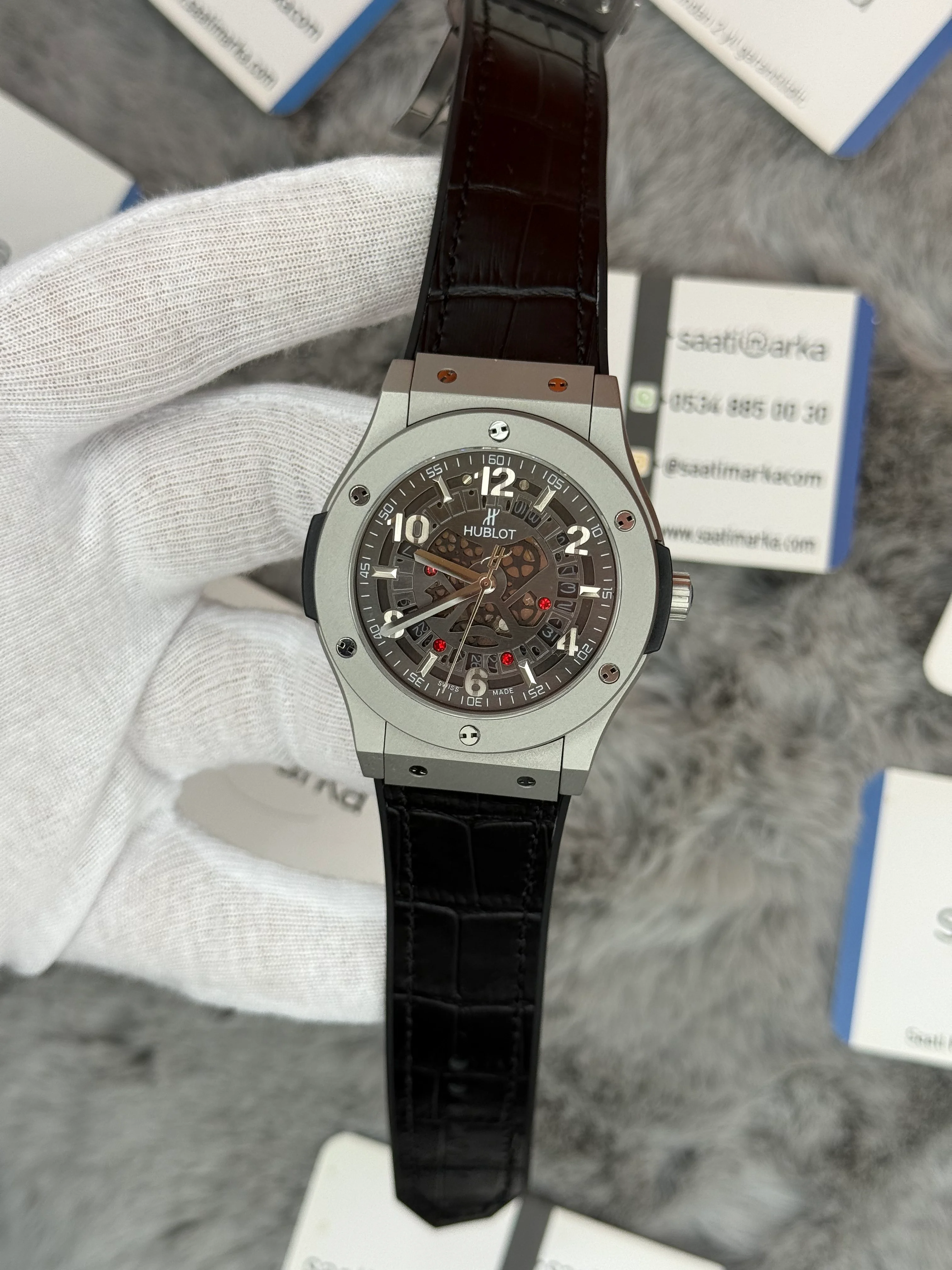 HUBLOT bing bang 41mm skeleton silver kasa siyah deri kordon erkek kol ...