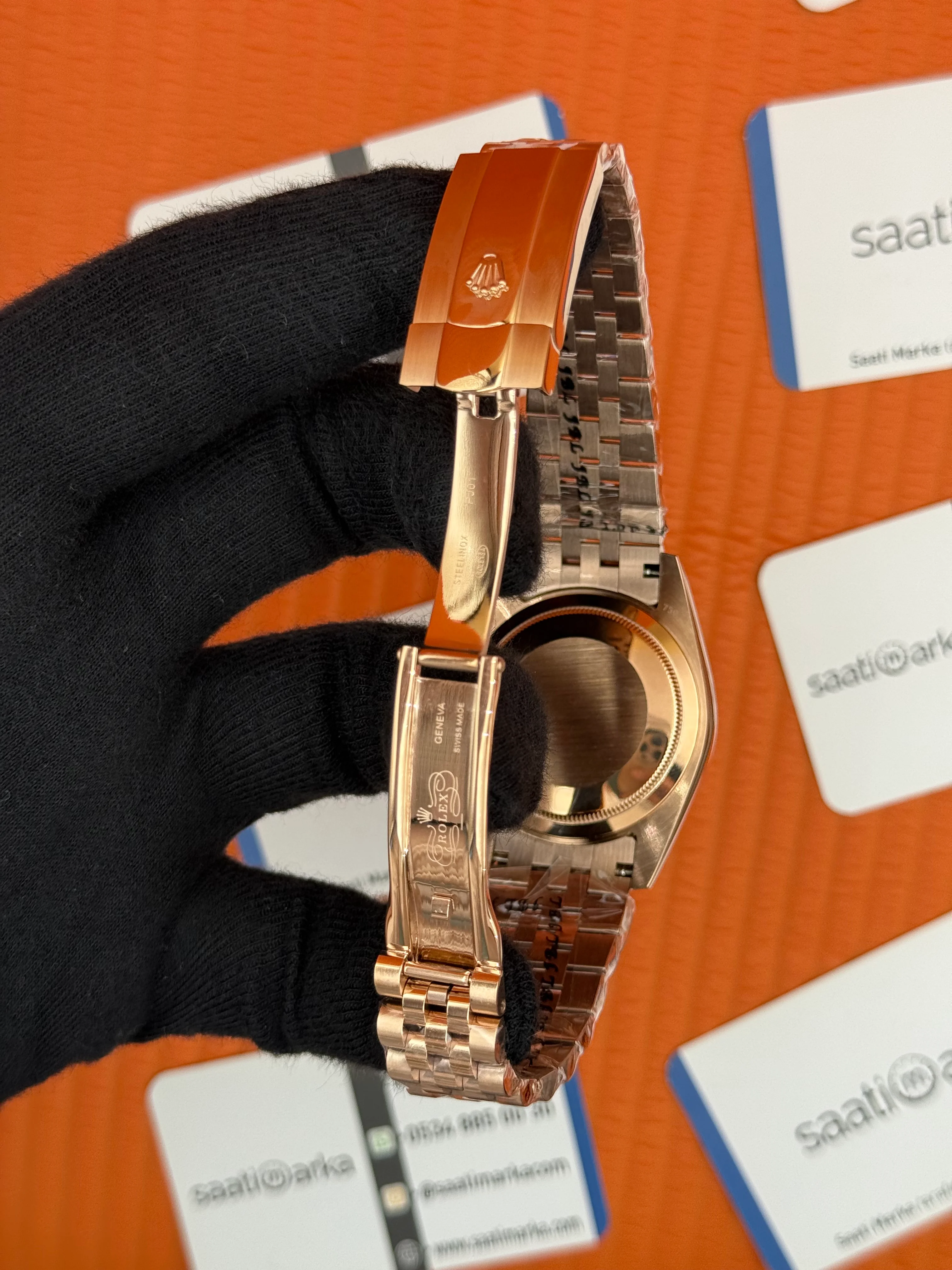 ROLEX Day Date roma rakamlı beyaz kadran rose kasa-kordon jubilee