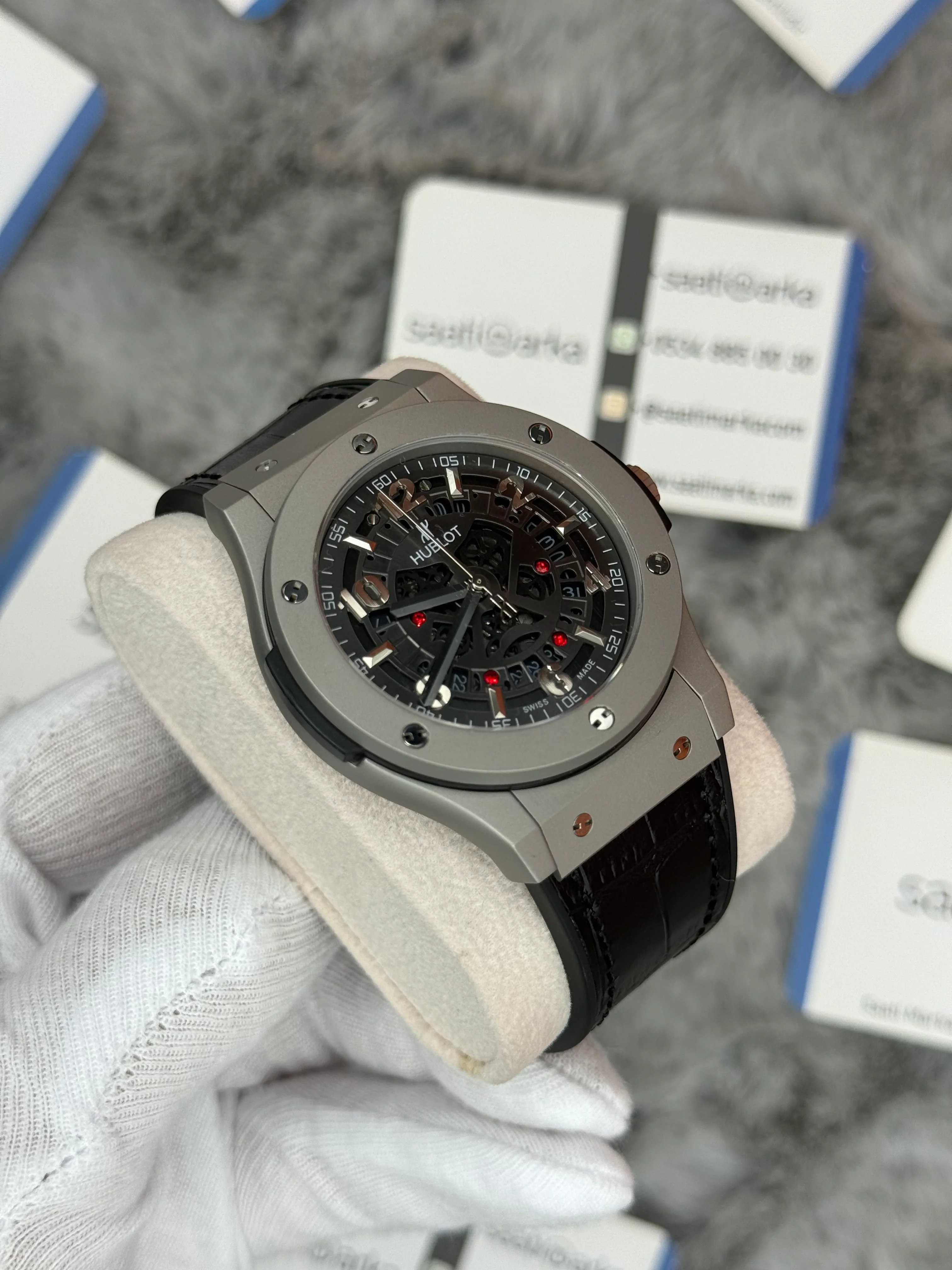 HUBLOT bing bang 41mm skeleton silver kasa siyah deri kordon erkek kol ...