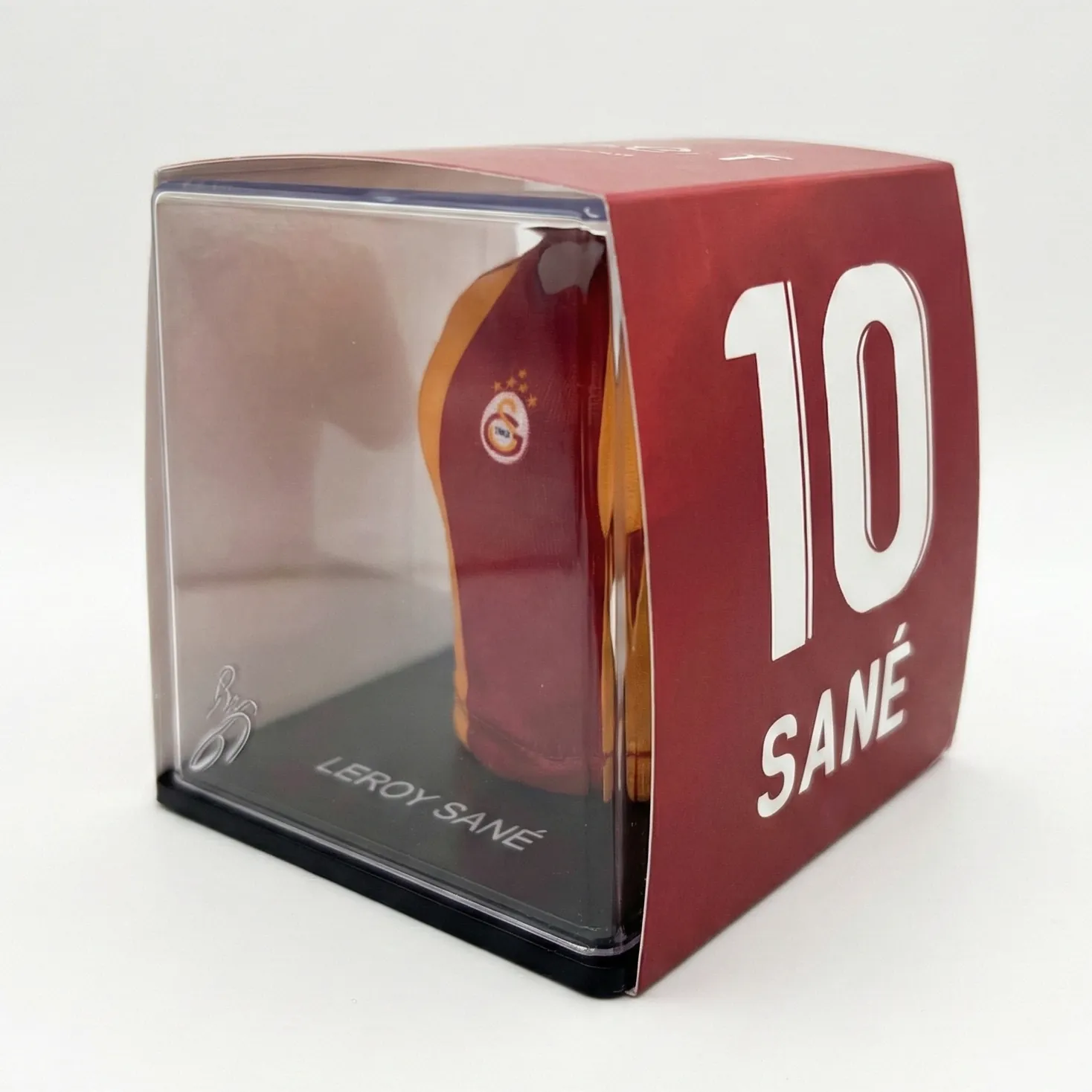 3in1 Sign Jersey Bust - Icardi,Osimhen,Sane | Fanself