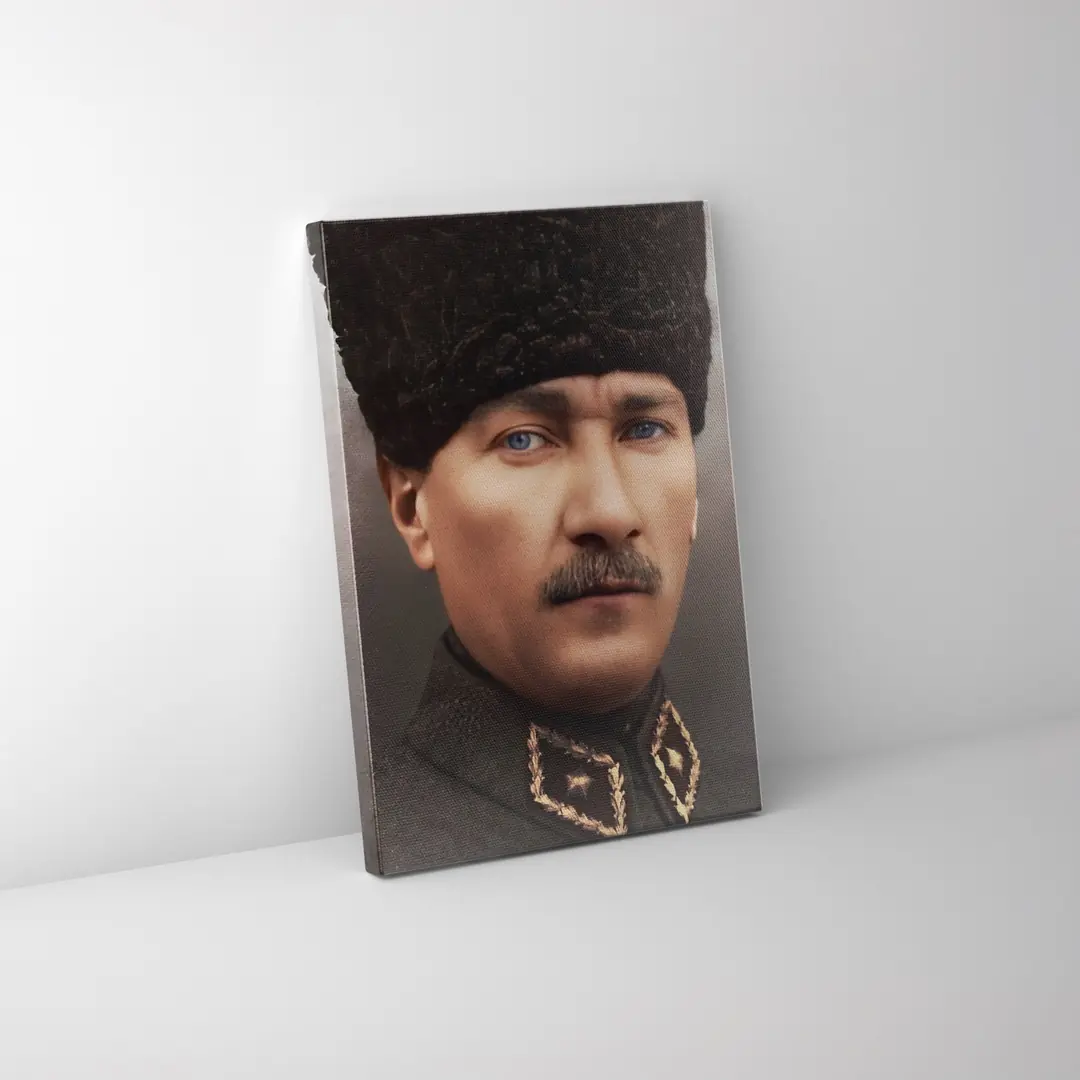 Asker Üniformalı Mustafa Kemal Atatürk Portre Kanvas Tablo