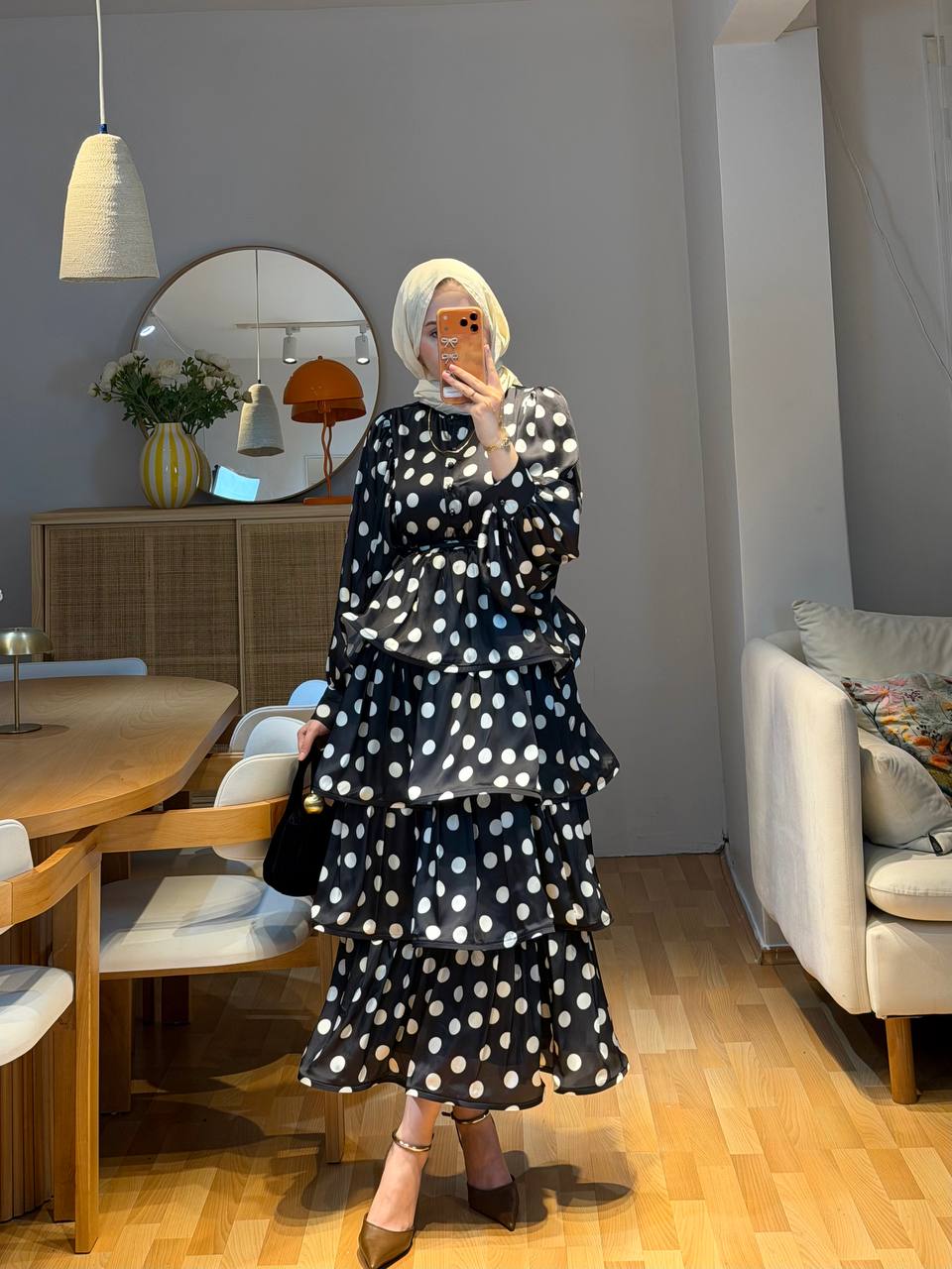 Puantiye Kat Kat Siyah Elbise-peram.com.tr