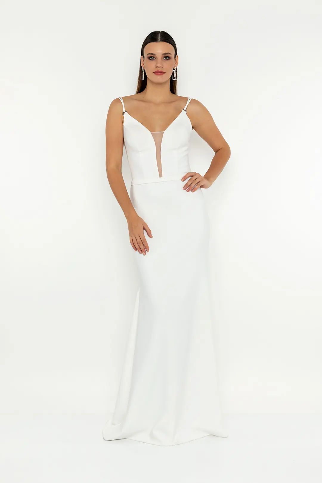 İnce Askılı Derin Göğüs Dekolteli Abiye - invidia