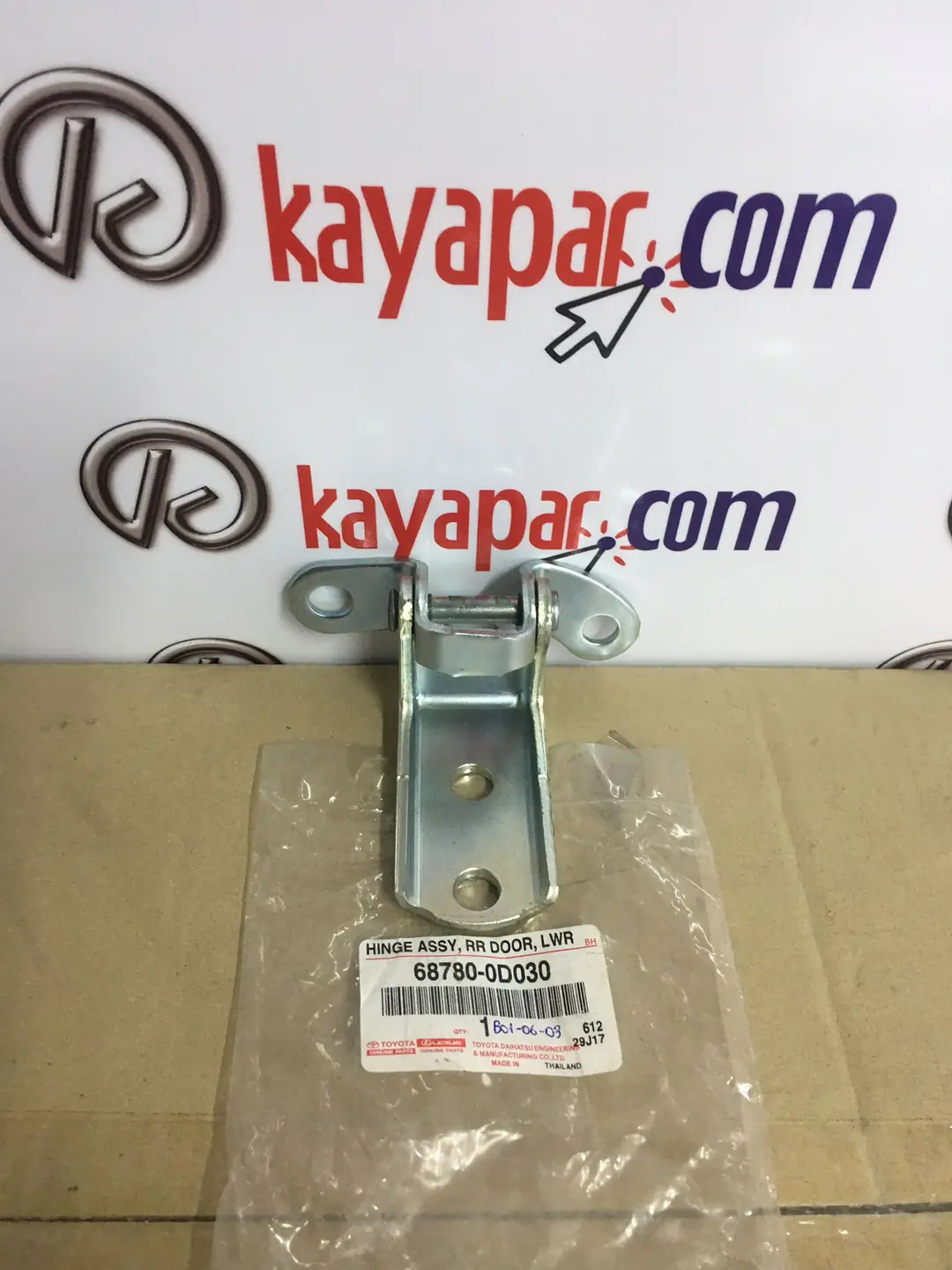 TOYOTA COROLLA ARKA SOL KAPI ÜST MENTEŞESİ 2007-2019 687800D030