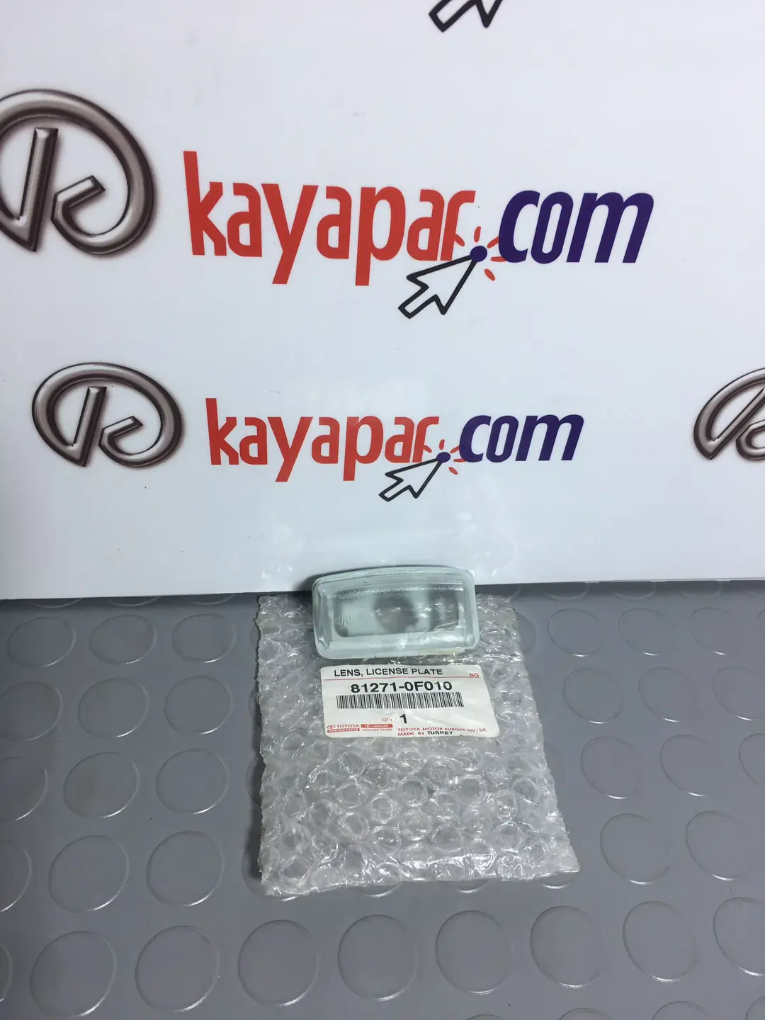 TOYOTA COROLLA PLAKA LAMBASI 2002-2007 812710F010