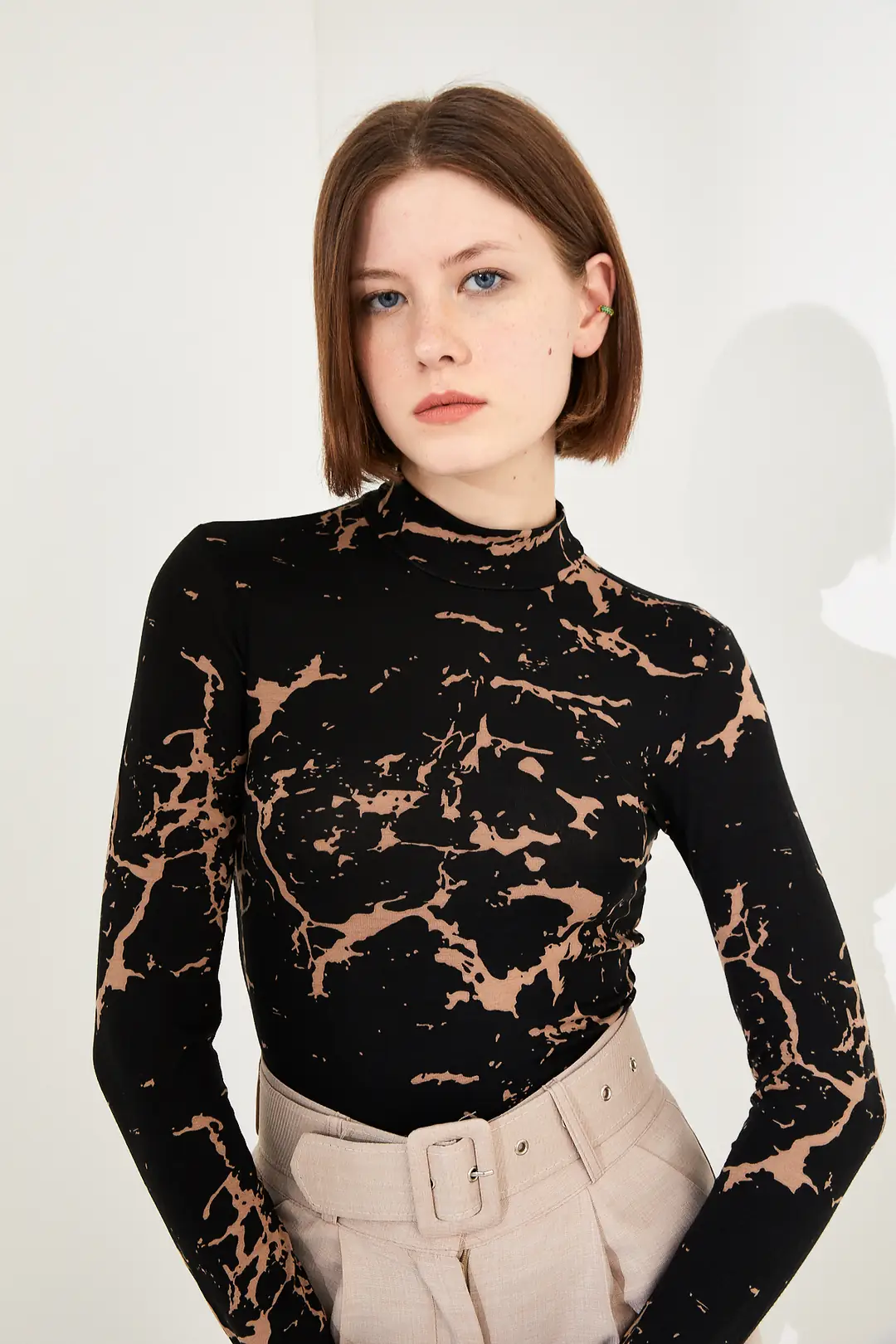 KADIN SİYAH CAMEL MERMER DESENLİ BODY