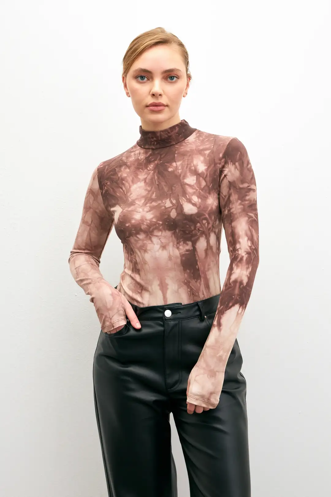 Kadın Mocha Batik Desenli Parmak Detaylı Body