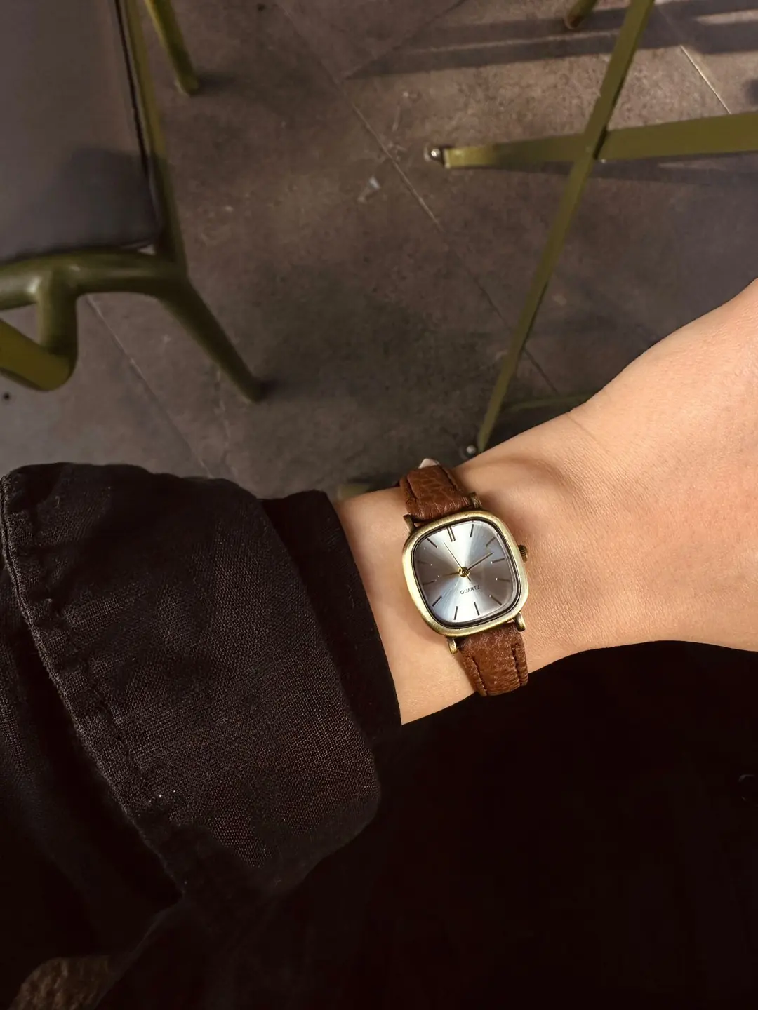 Peggy Model Koyu Kahve Kordon Özel Tasarım Minimal Kadın Kol Saati