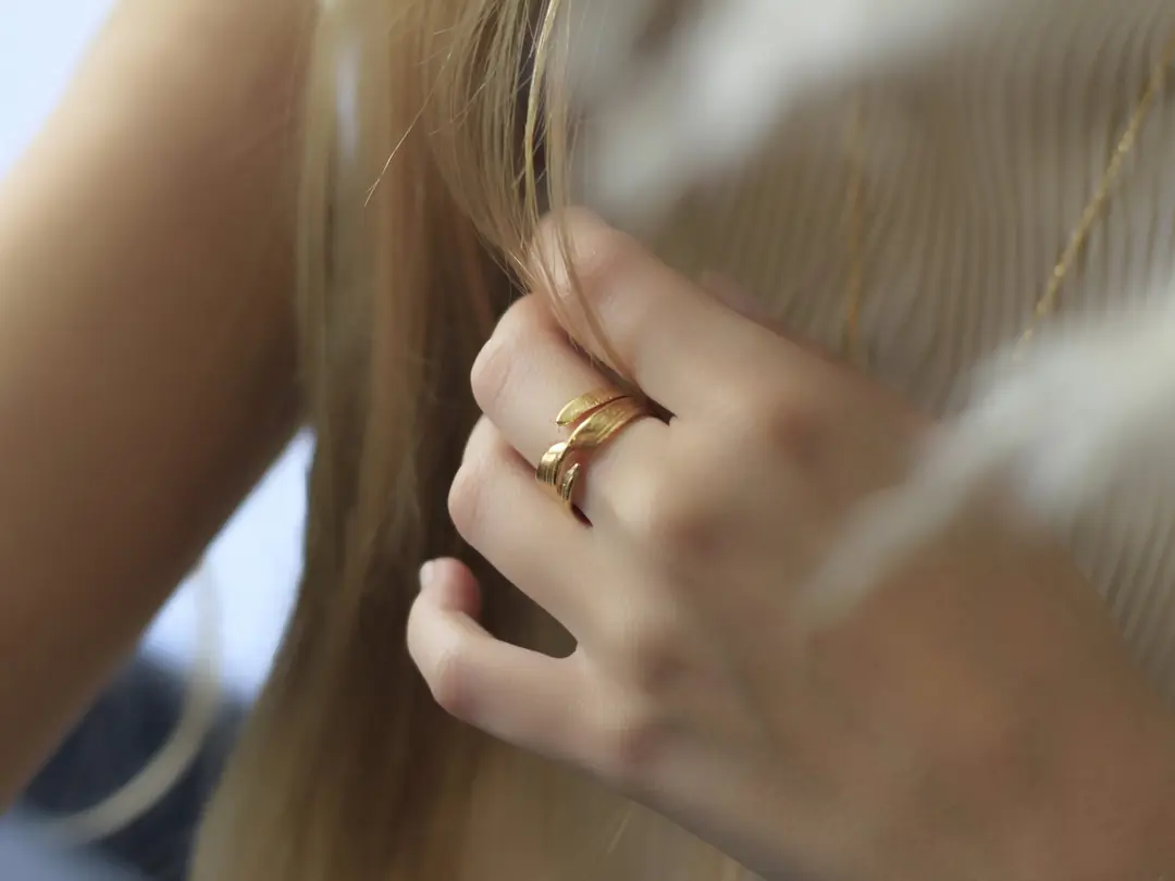 Yuka Studio - Spin Line Yüzük | Barkod: | SKU: LNRNG04 | Fiyat: ₺ 1,950.00