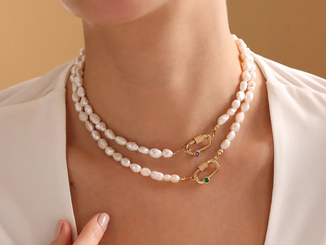 Sofia Oval Kilit Kolye