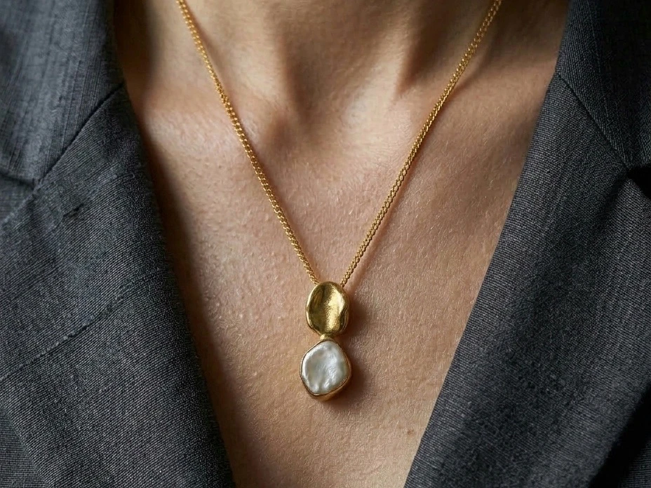 Trace Pearl Necklace