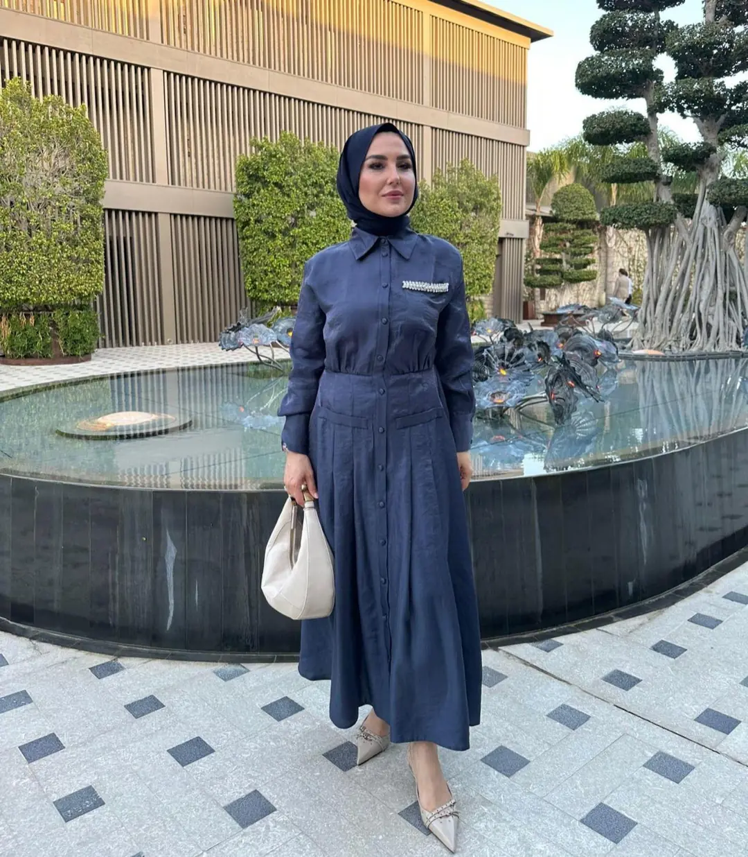 SELVİ ÇETİN TAŞLI PİLİSELİ ELBİSE