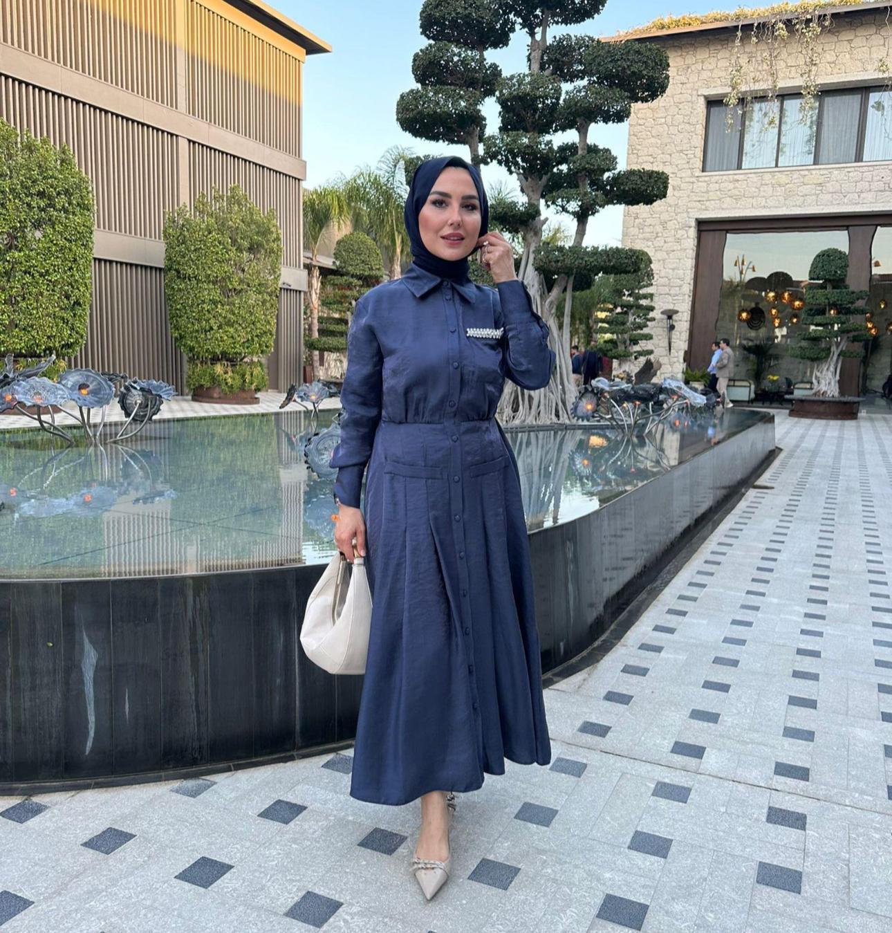 SELVİ ÇETİN TAŞLI PİLİSELİ ELBİSE