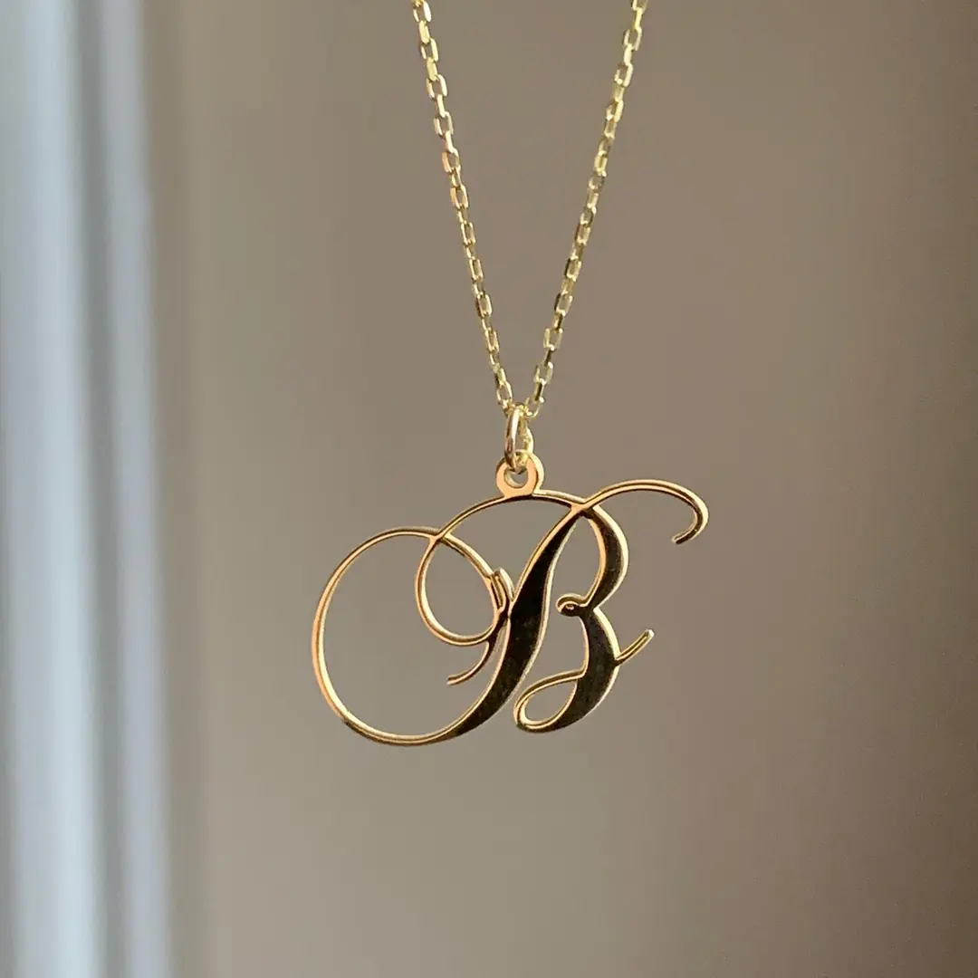 925 | Script El Yazısı Harf Kolye HeyBejStudio