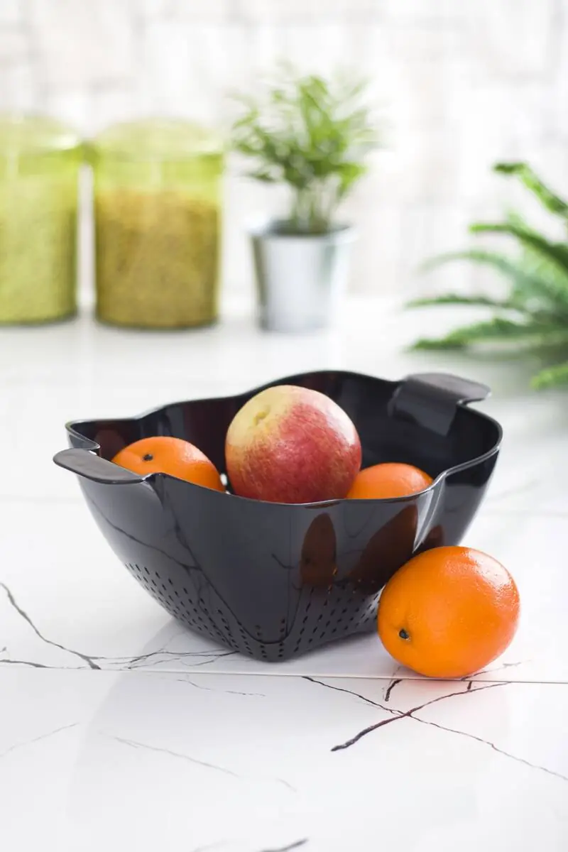Acrylic Black Pasta Strainer & Vegetable Fruit Strainer | Markapia
