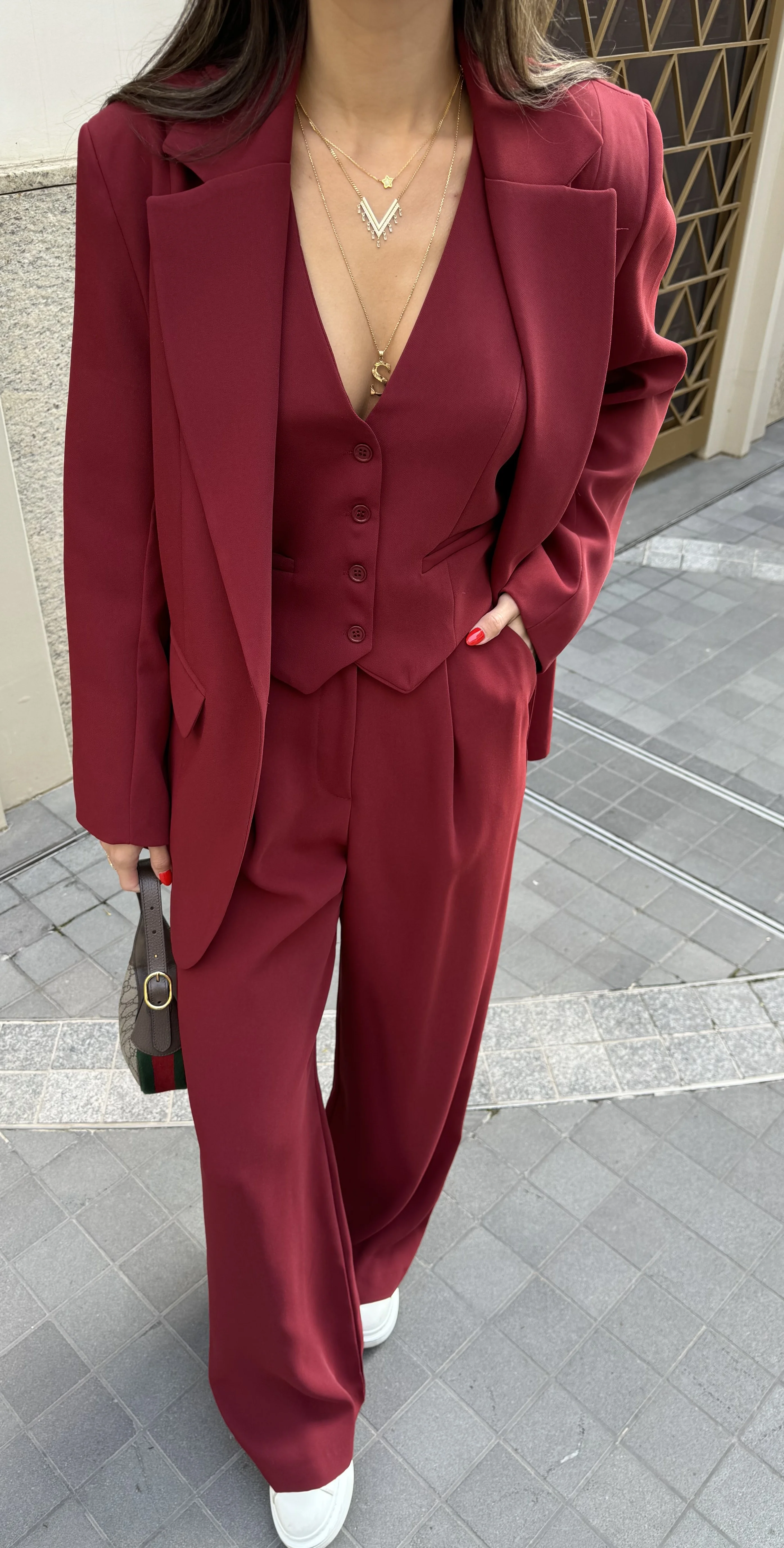 Marka model bel detaylı bordo pallazo pantolon