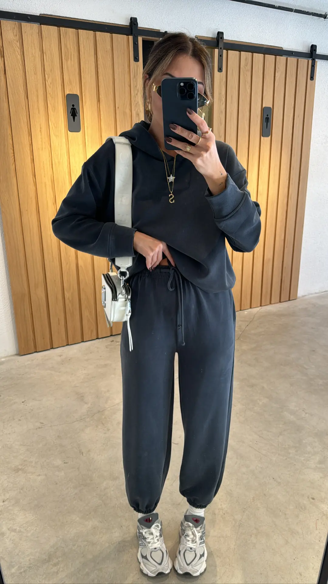 Oysho model antrasit koyu gri kapşonlu takım