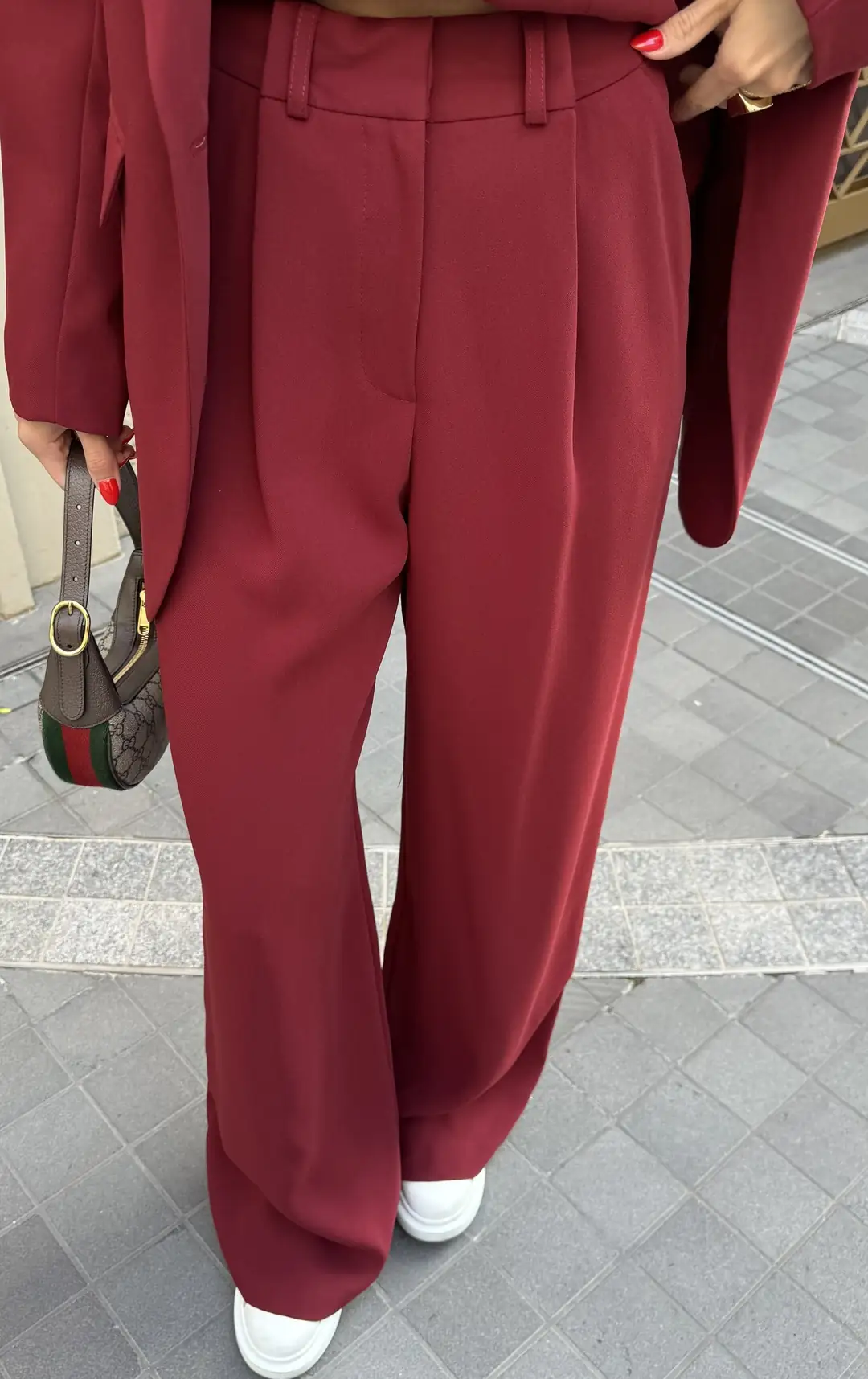 Marka model bel detaylı bordo pallazo pantolon