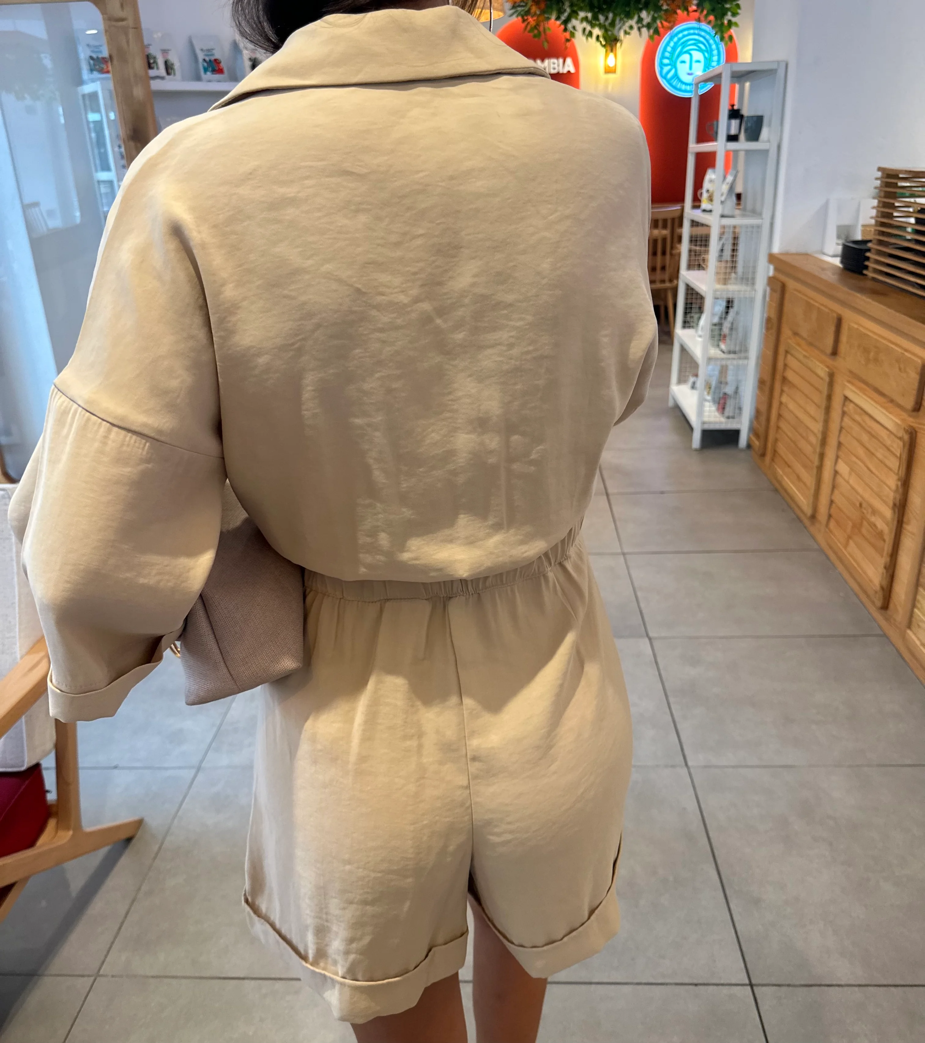 Oysho model vizon kendinden kemerli kısa tulum