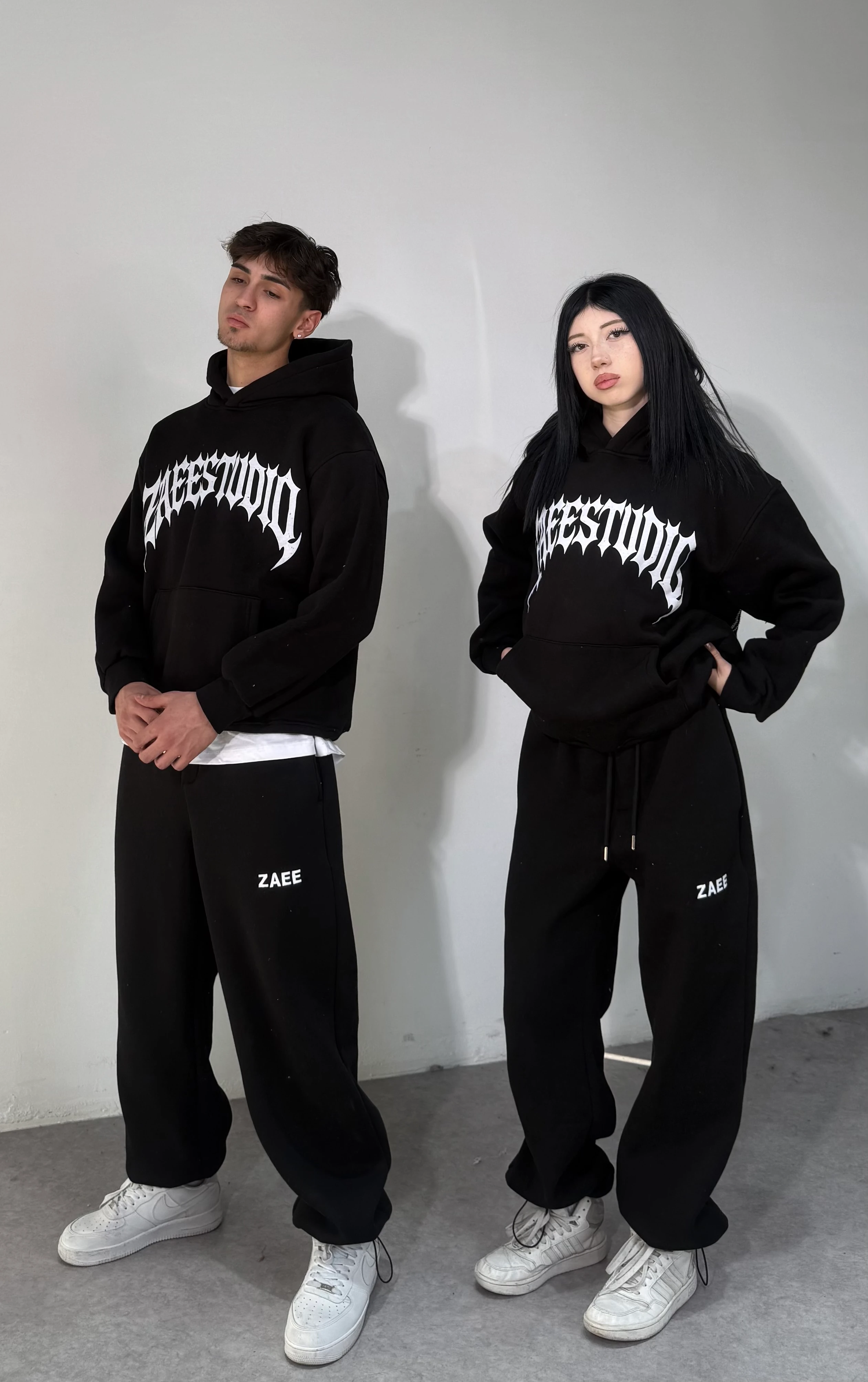 Kendi Kombinini Kendin Yap Eşofman + Stussy Zipp Hoodie