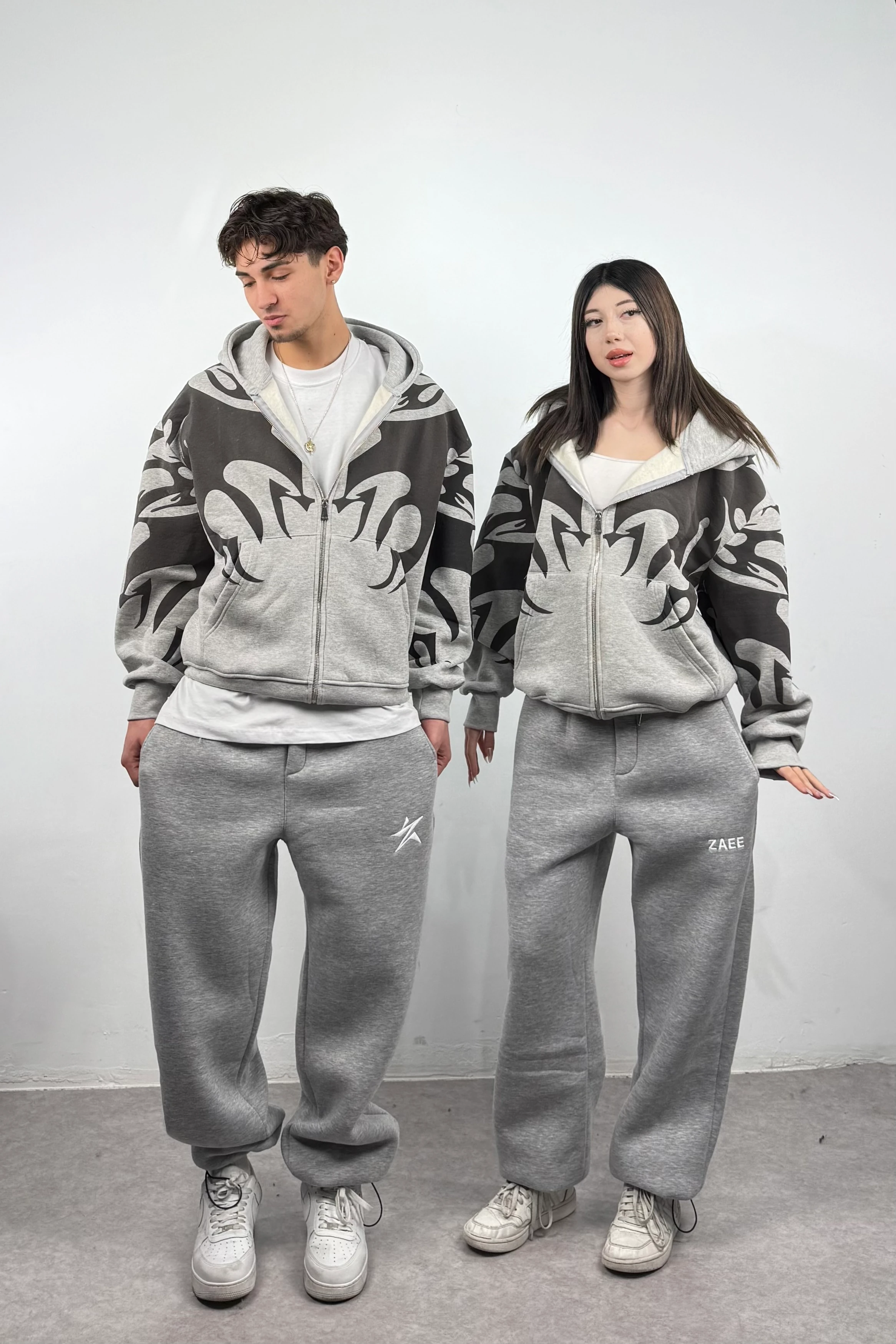 Kendi Kombinini Kendin Yap ZAEE Eşofman + Baskılı Zipp Hoodie