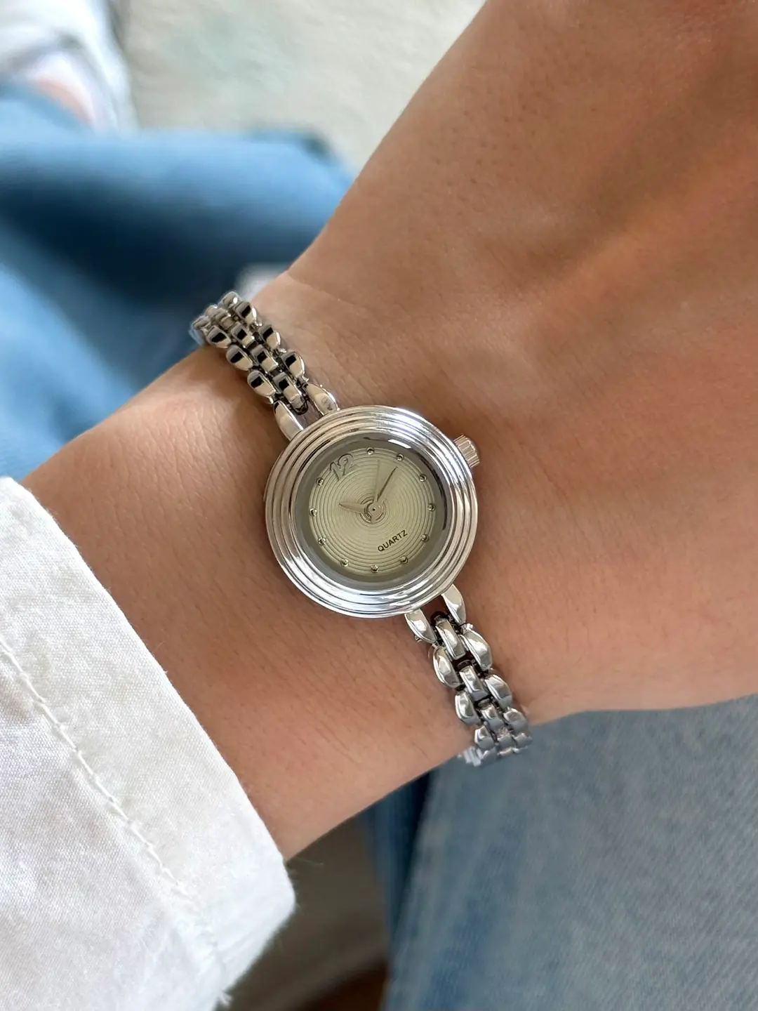 Kalen Vintage Model Özel Tasarım Kadın Kol Saati Gümüş (Açık Yeşil Kadran)