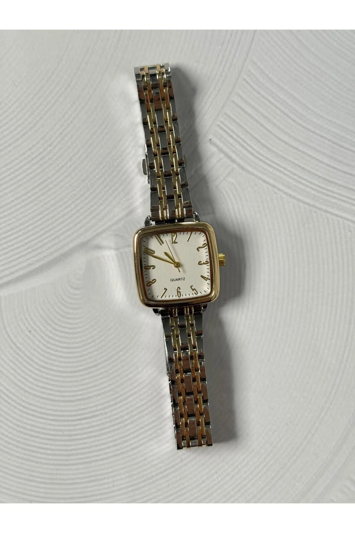 Emma Kare Rakamlı Kasa Vintage Kol Saati Gold-Gümüş (Özel Stok)
