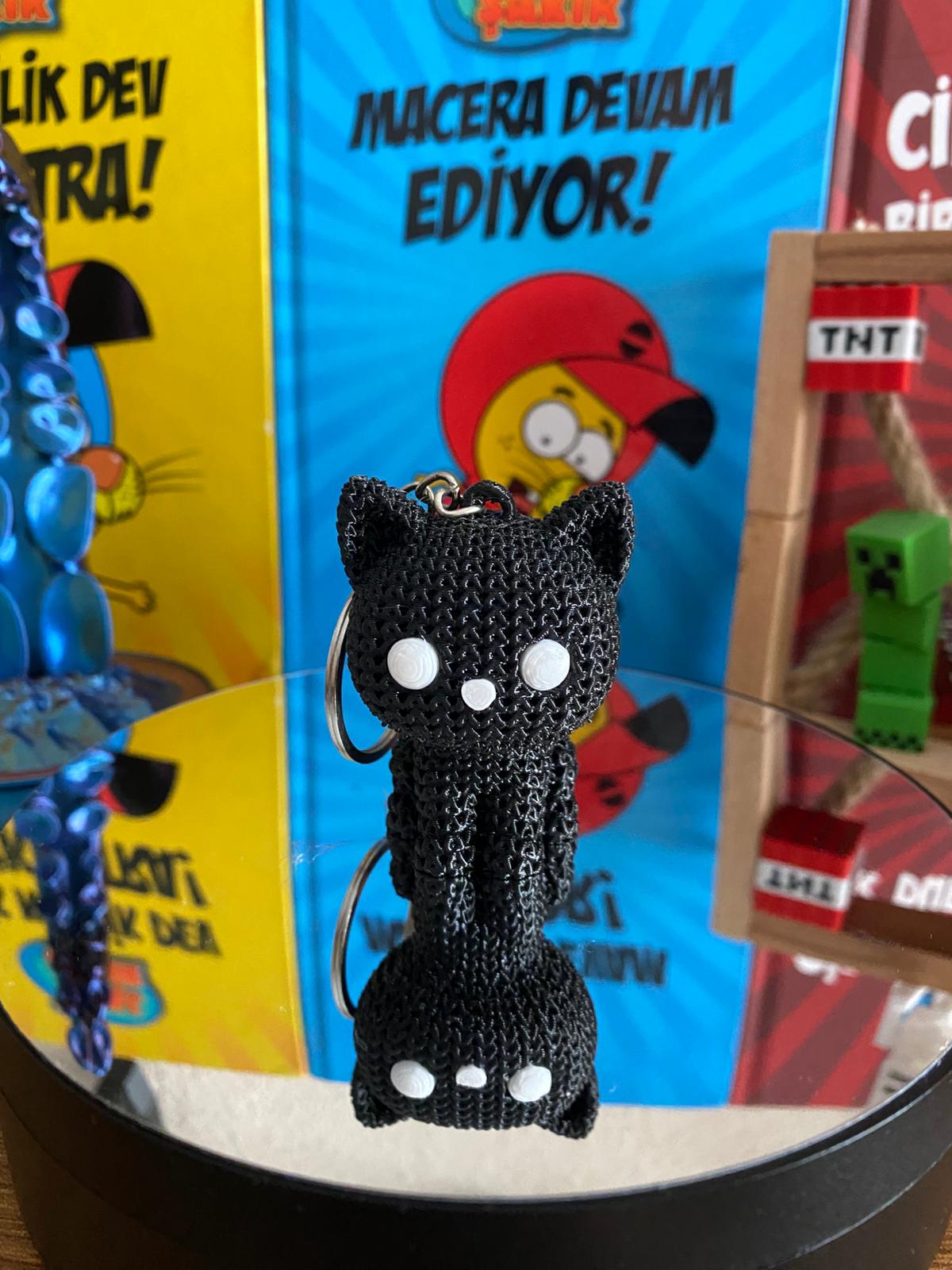 ÖRGÜLÜ KEDİ ANAHTARLIK