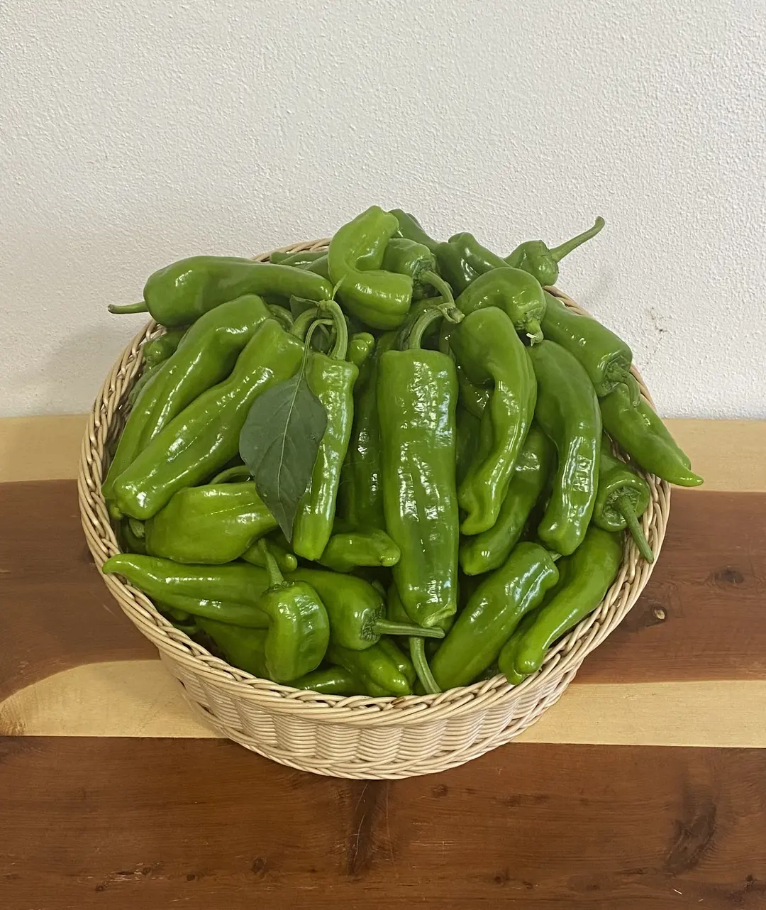 1 kg Yeşil Köy Biberi I Ejder Meyvesi Alanya