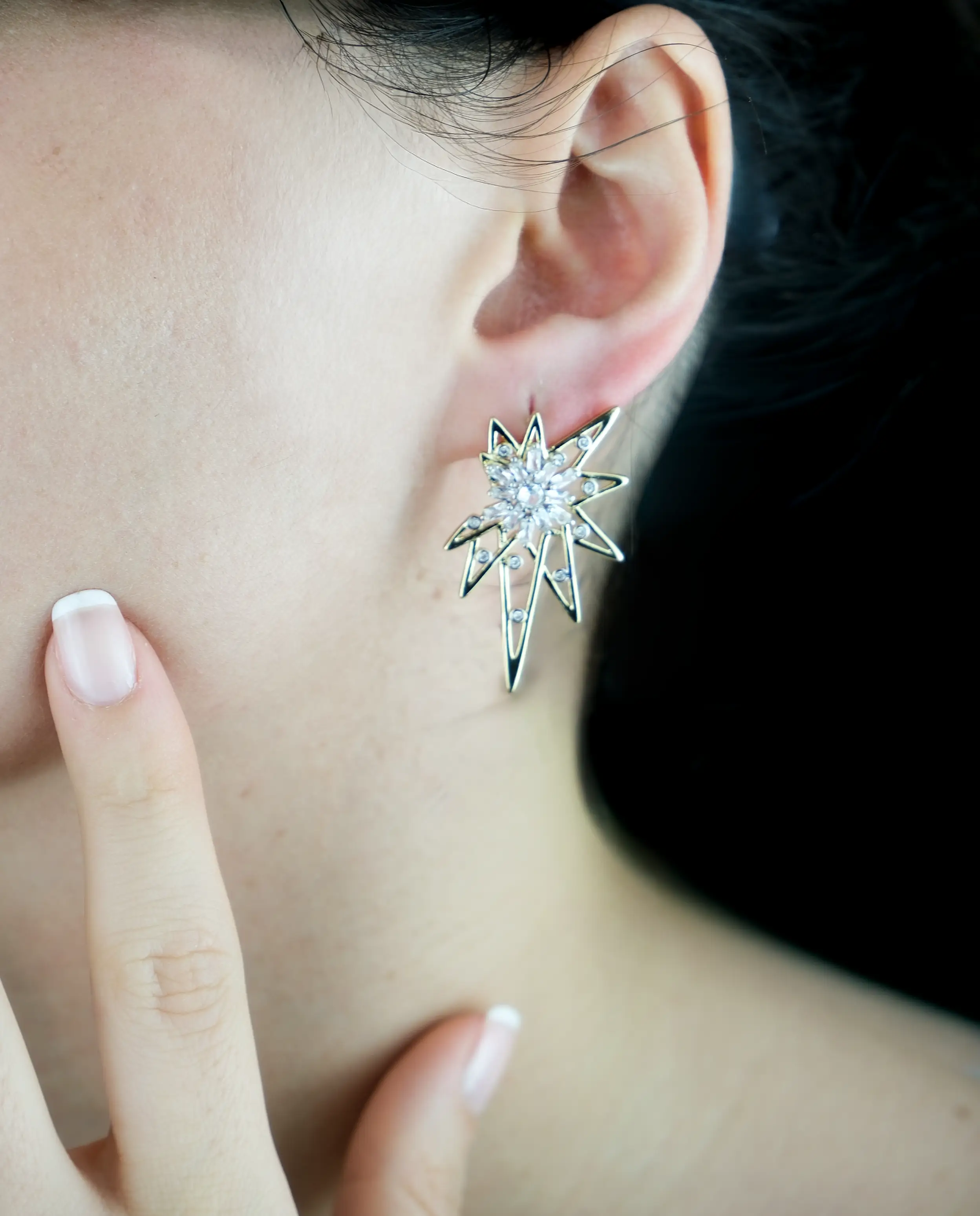 Kutup Yıldızı Model Gold Çelik Küpe