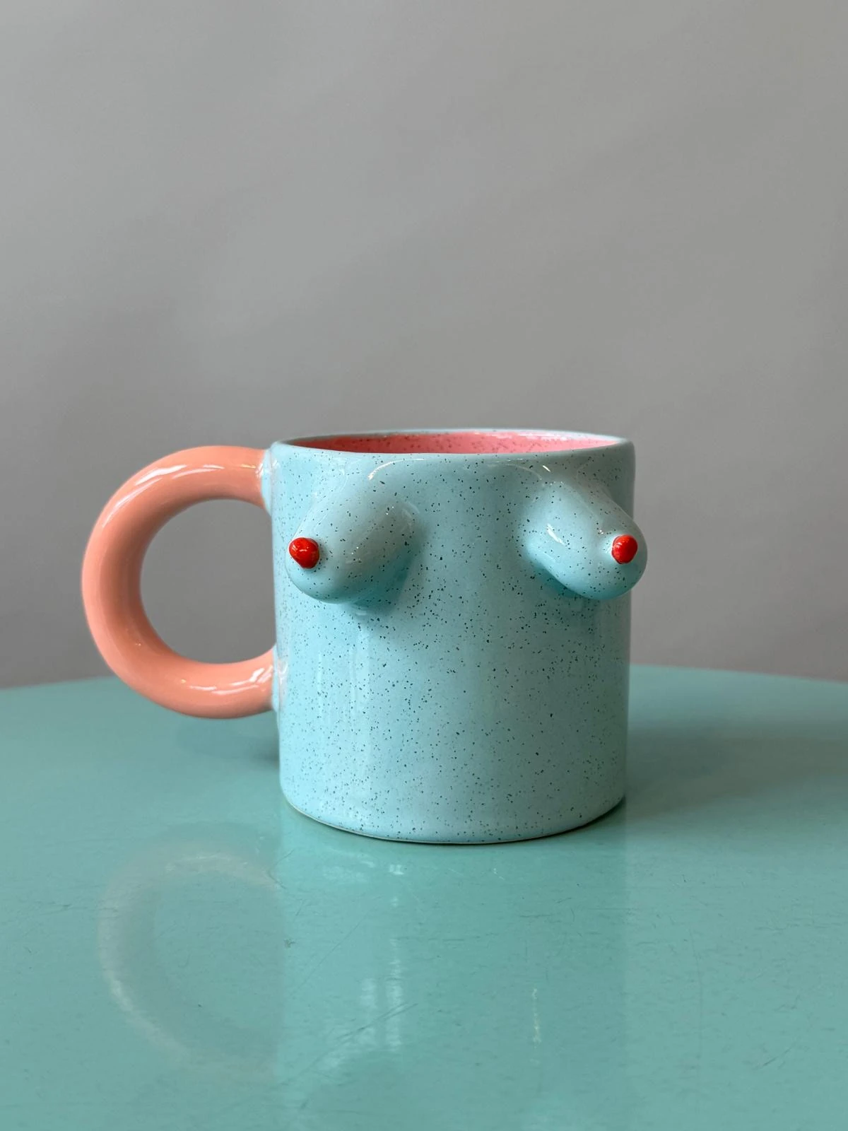 Mor Kulplu Mavi Meme Mug by F2 Studio