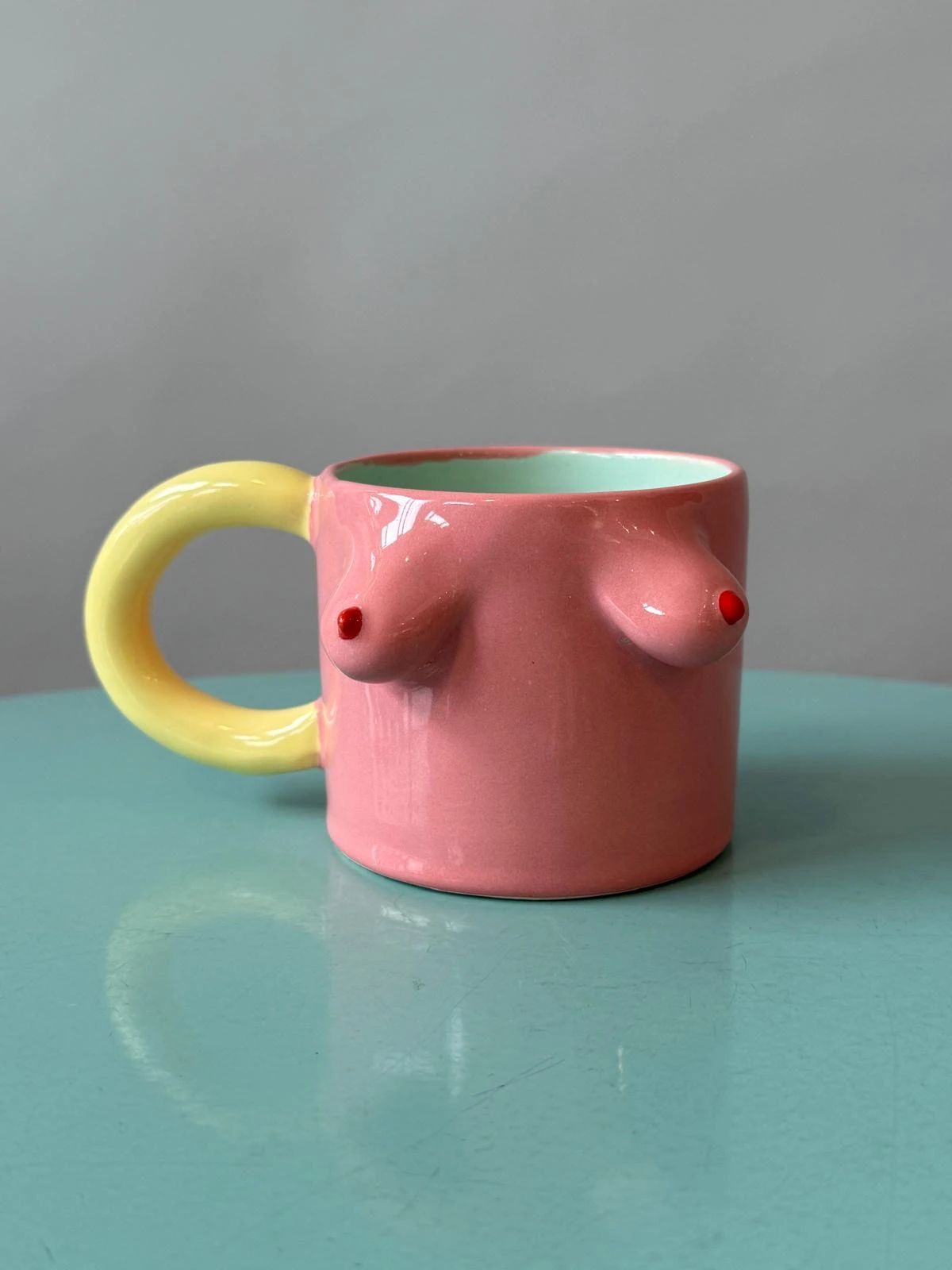 Mor Kulplu Mavi Meme Mug by F2 Studio