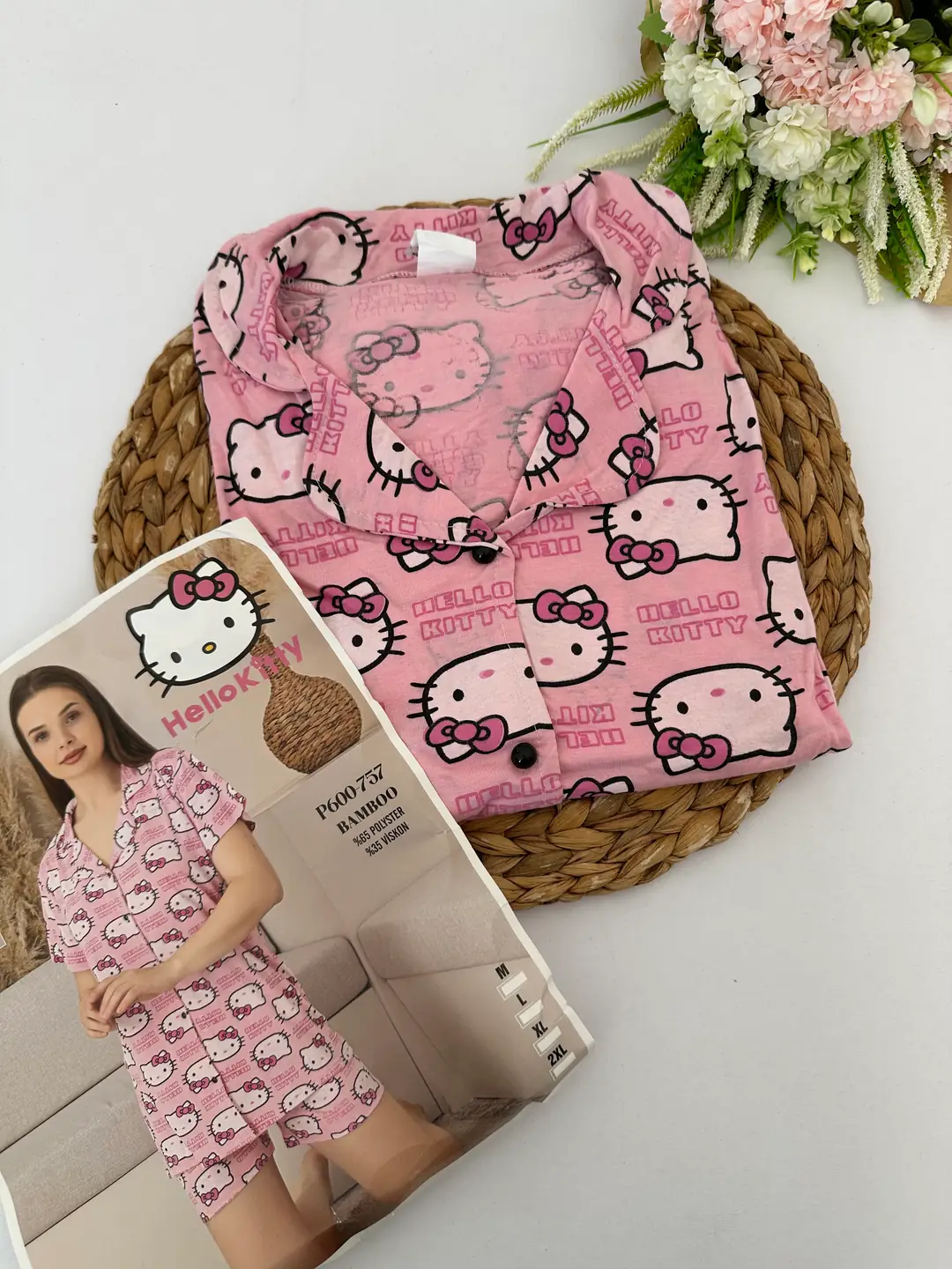 Pembe Hello Kitty Desenli Kadın Pijama Takımı