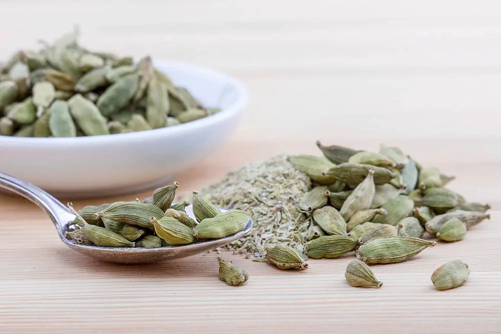 Kakule Nedir Faydaları Nelerdir? Kakuleli Tarifler ve Kahve