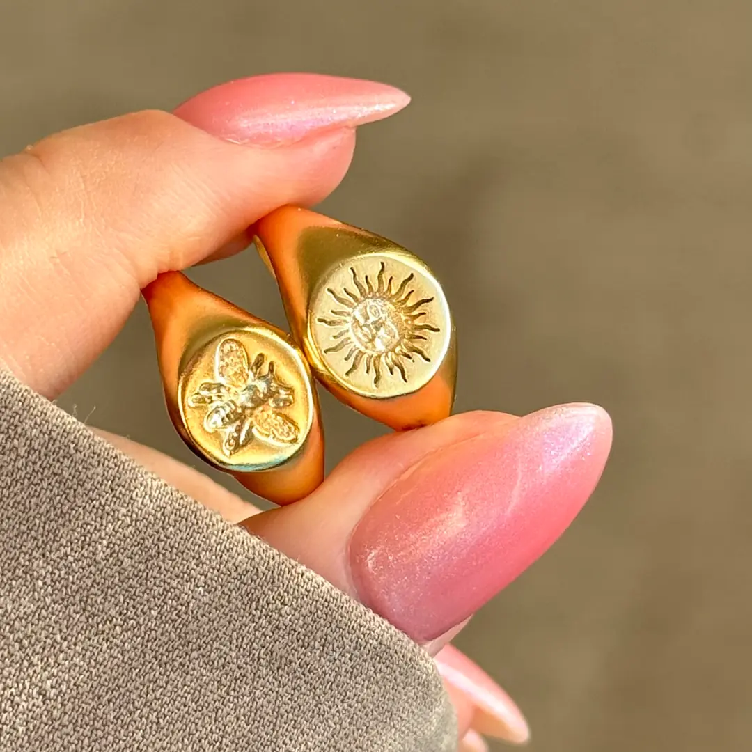 Altın kaplama plaka plaka motif yüzü