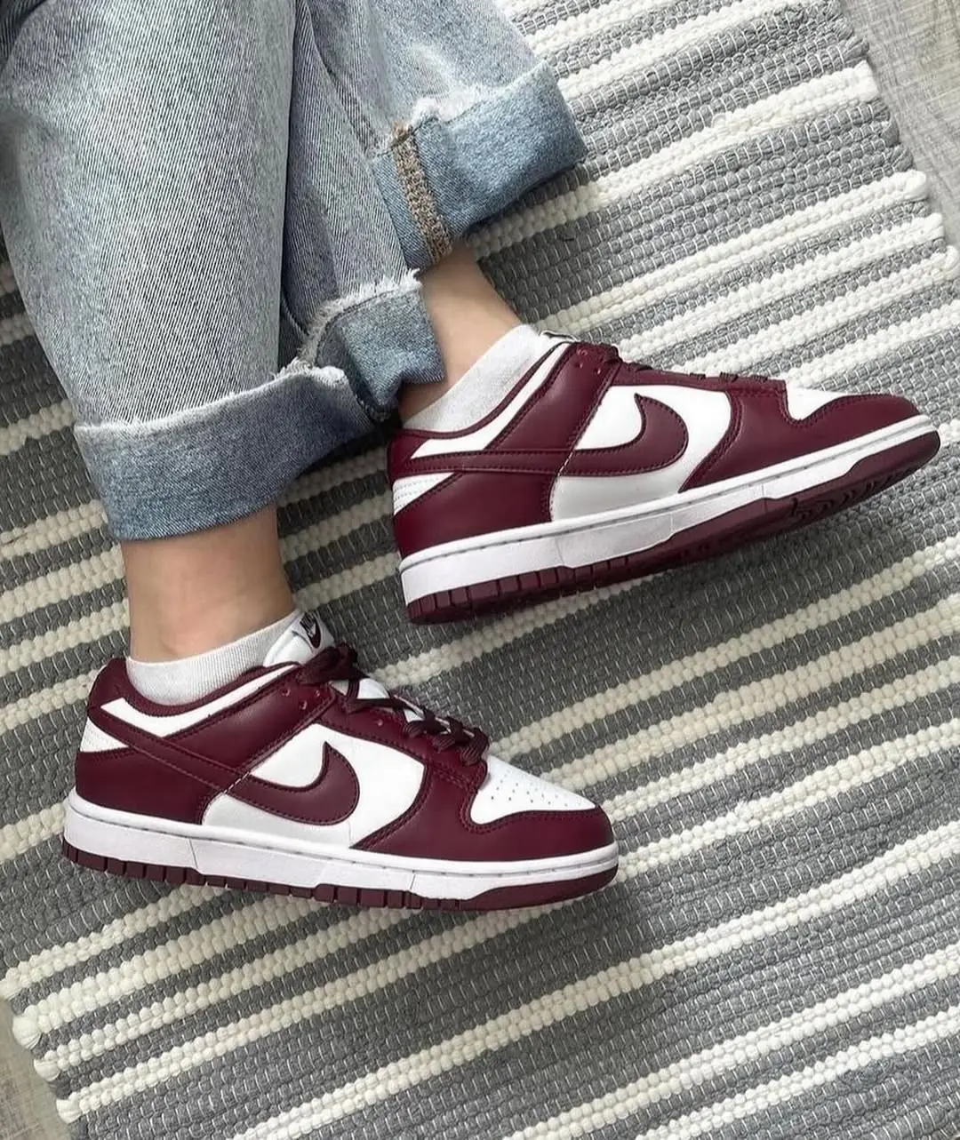 Nike SB Dunk Low Team Red Bordo | SneakerSepeti