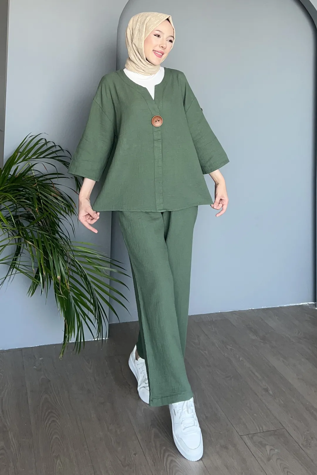 Hera Tahta Düğmeli Müslin Takım SK-8467