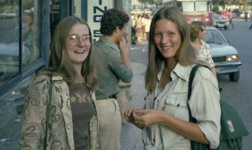 Yerli hippi kraliçesi ve kralı: Perihan ile Yener