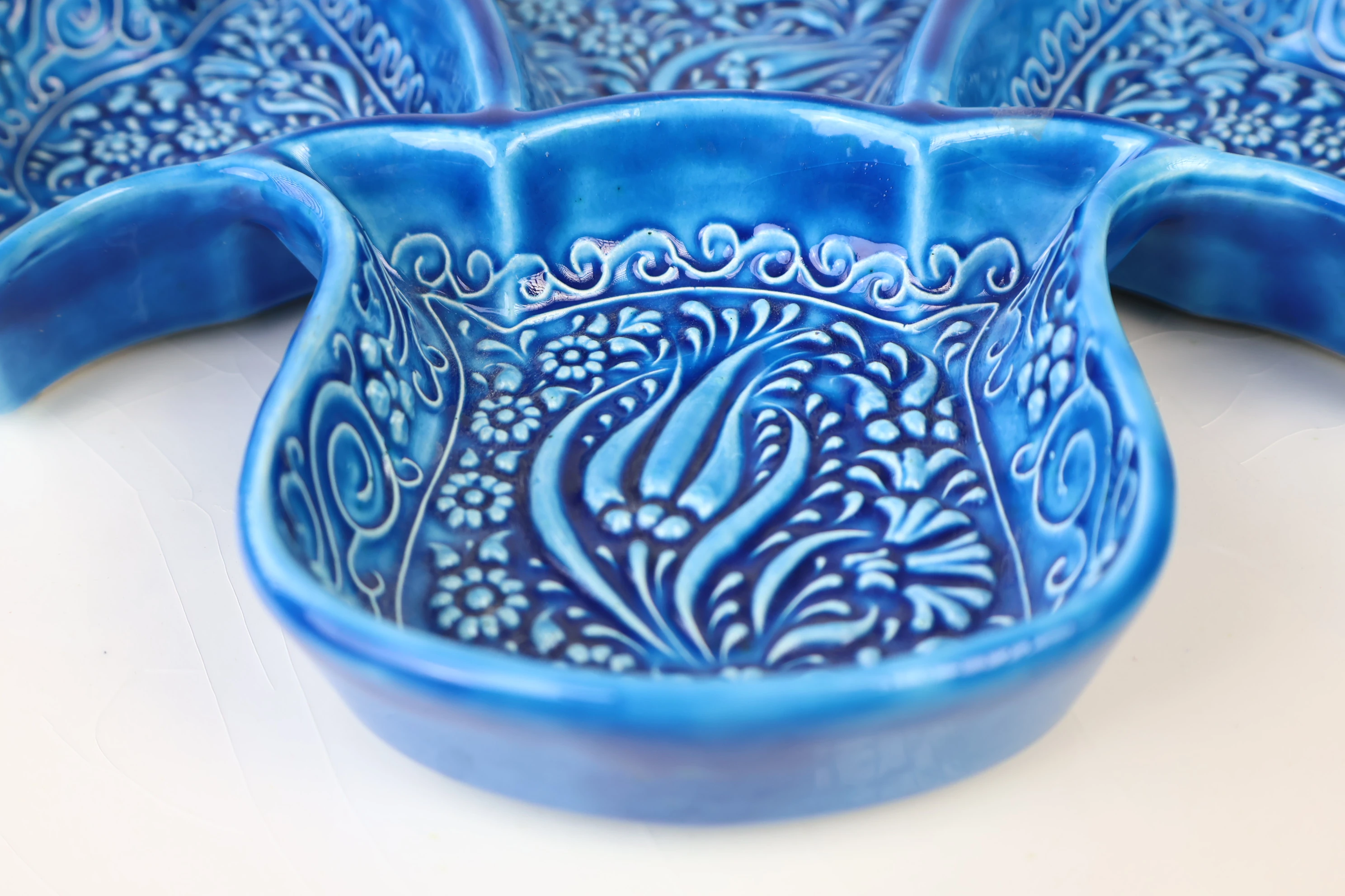 Carnation Shape Snack Serving Tray Plates, Chips and Dips Divided ...