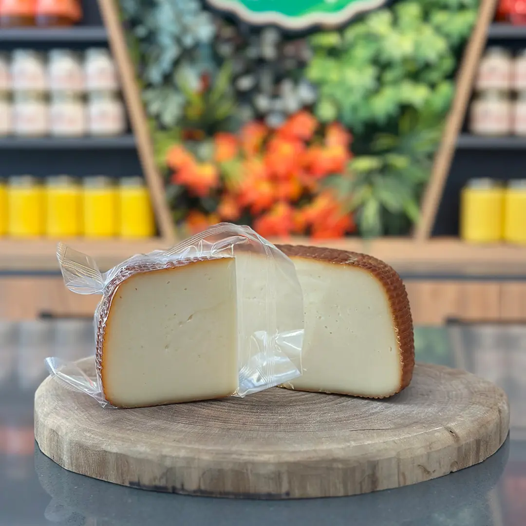 İsli Peynir - 250gr – Karstan Yöresel Doğal Peynir