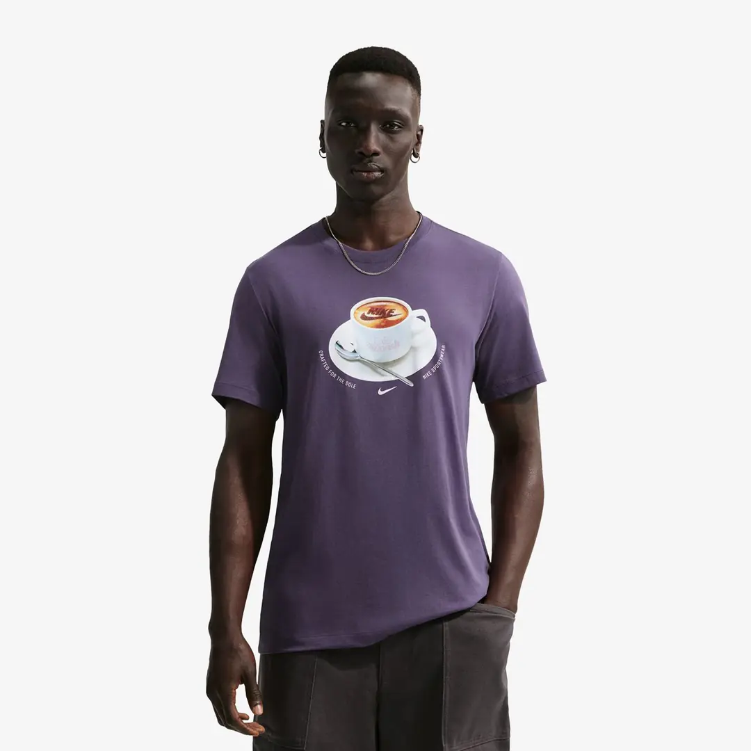 Nike Cafe Swoosh Mug Tee 'Purple' - WUNDER