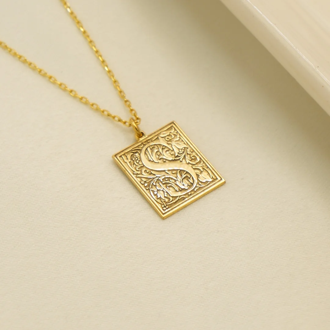 925 Ayar Gümüş Kişiye Özel Çiçekli Harf Kolye | Diems Design