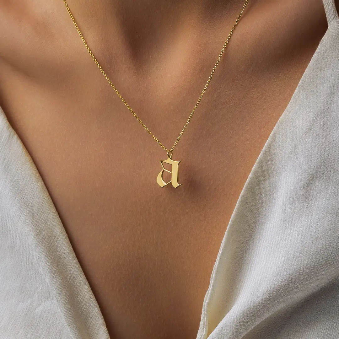 925 Ayar Gümüş Kişiye Özel Gotik Harf Kolye | Diems Design