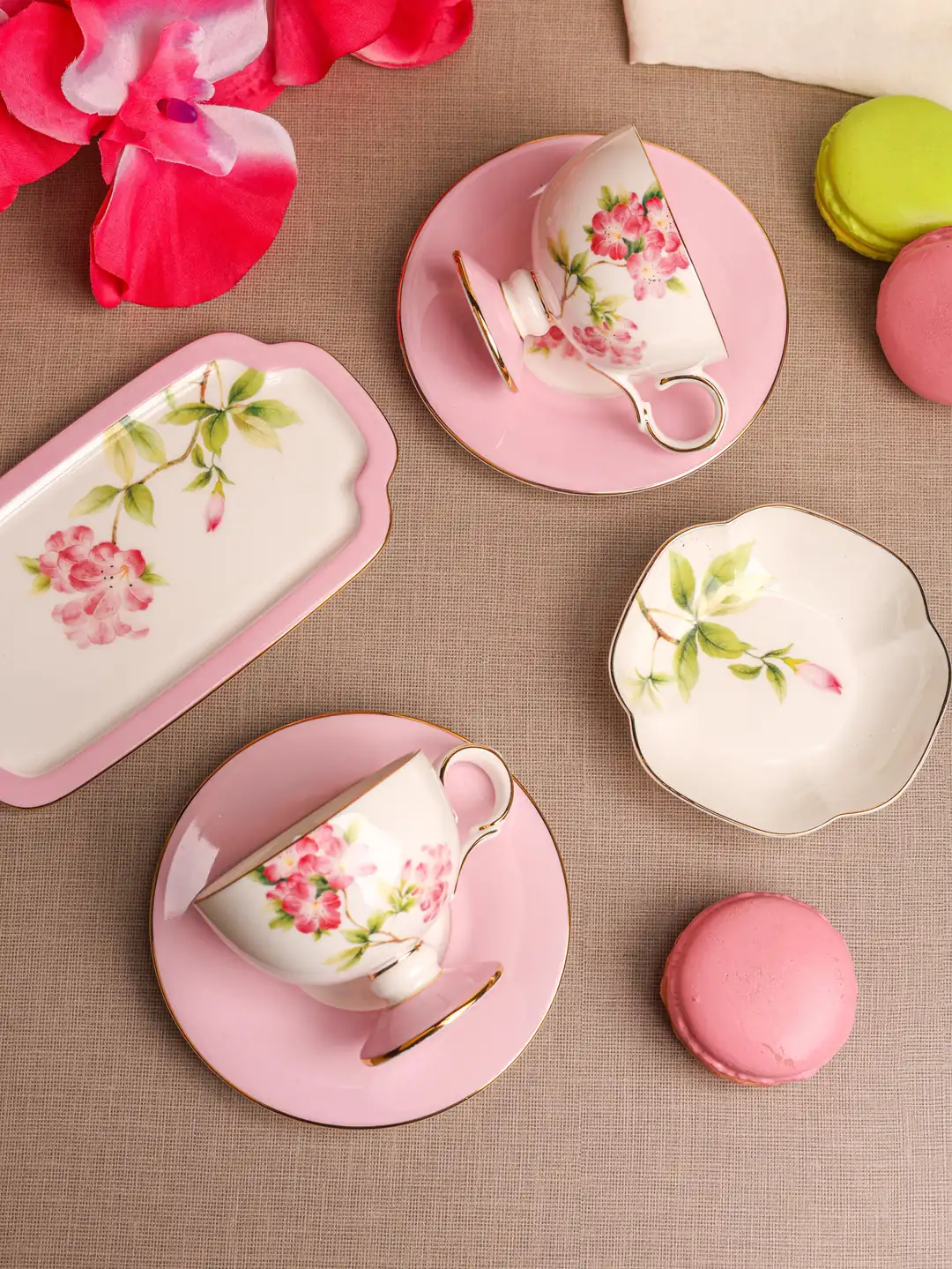 Veronica Pink Sunumluklu 2'li Kahve Fincan Seti
