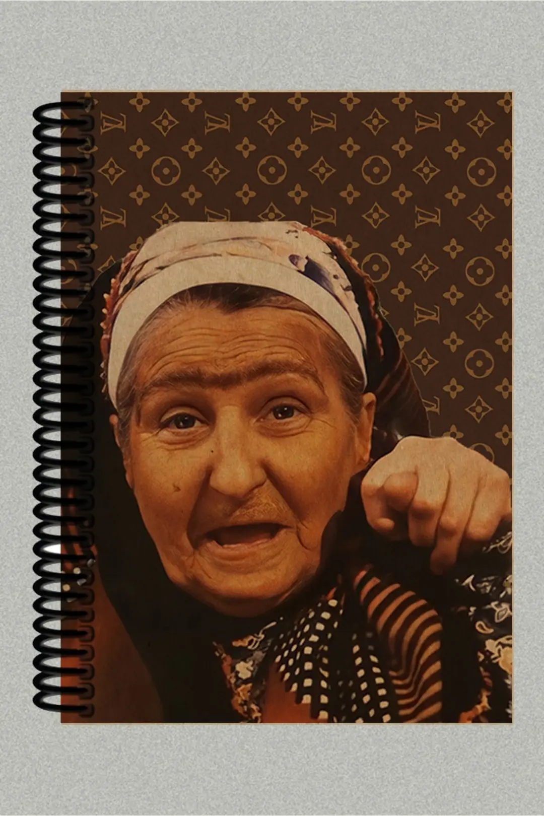 Nah Çeken Recep Nine Spiralli A5 Çizgisiz Kraft Kapaklı Defter (200 Sa