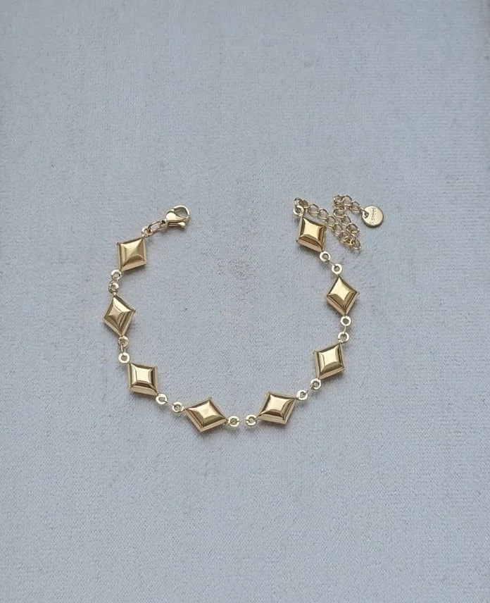 Çelik 8 Kare Bileklik