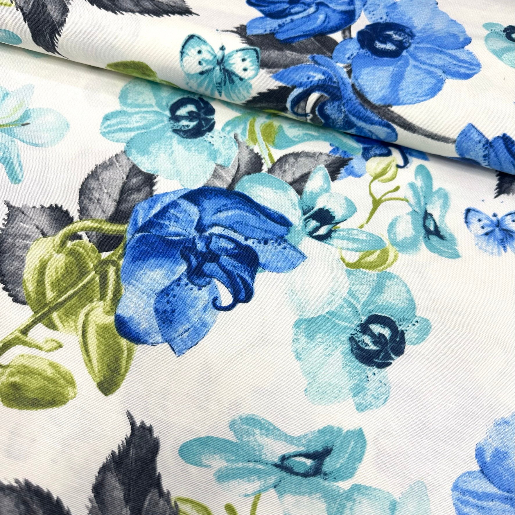 Lily Panama Linen Fabric | Fabricania