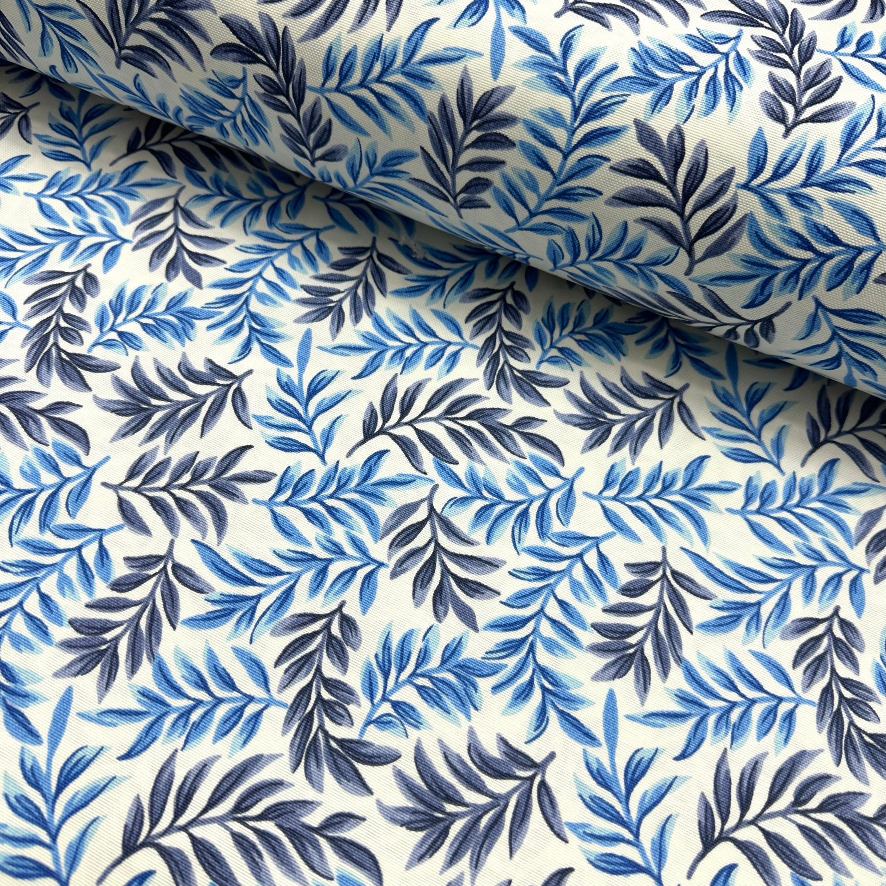 Tropical Leaves Duck Linen | Fabricania