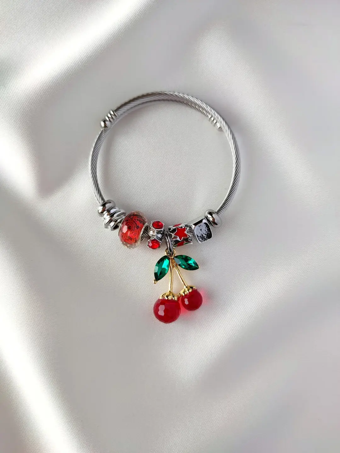 Pandora Model Pembe Charmlı Çelik Kadın Bileklik - Evorya