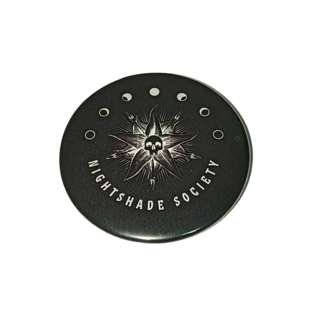 Wednesday Nightshade Society Rozet | Miniso